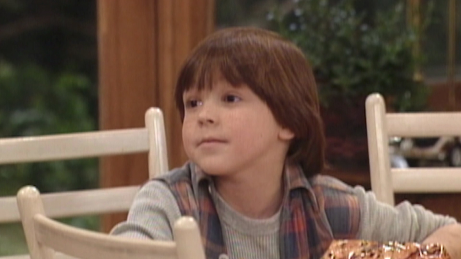 Nonton Swing Time Season 3 Episode 22 - Swing Time di Disney+ Hotstar