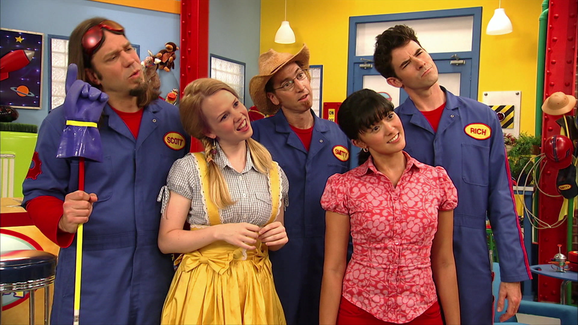 Stream Goldilocks And The Four Movers Season 3 Episode 1 Goldilocks