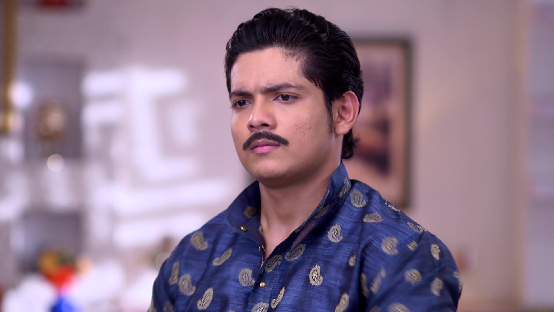 Watch Tomader Rani S1 Episode 17 on JioHotstar