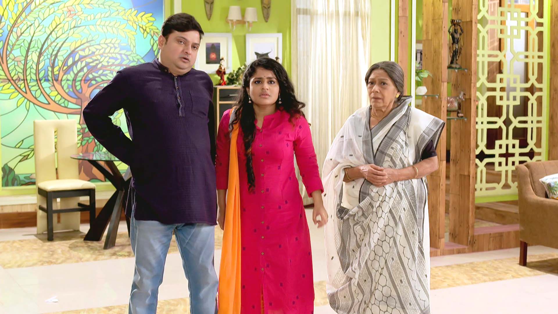 Watch Annapurna's Foolish Act Online