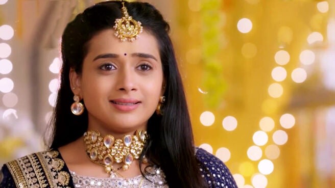 Simar seeks blessing - JioHotstar