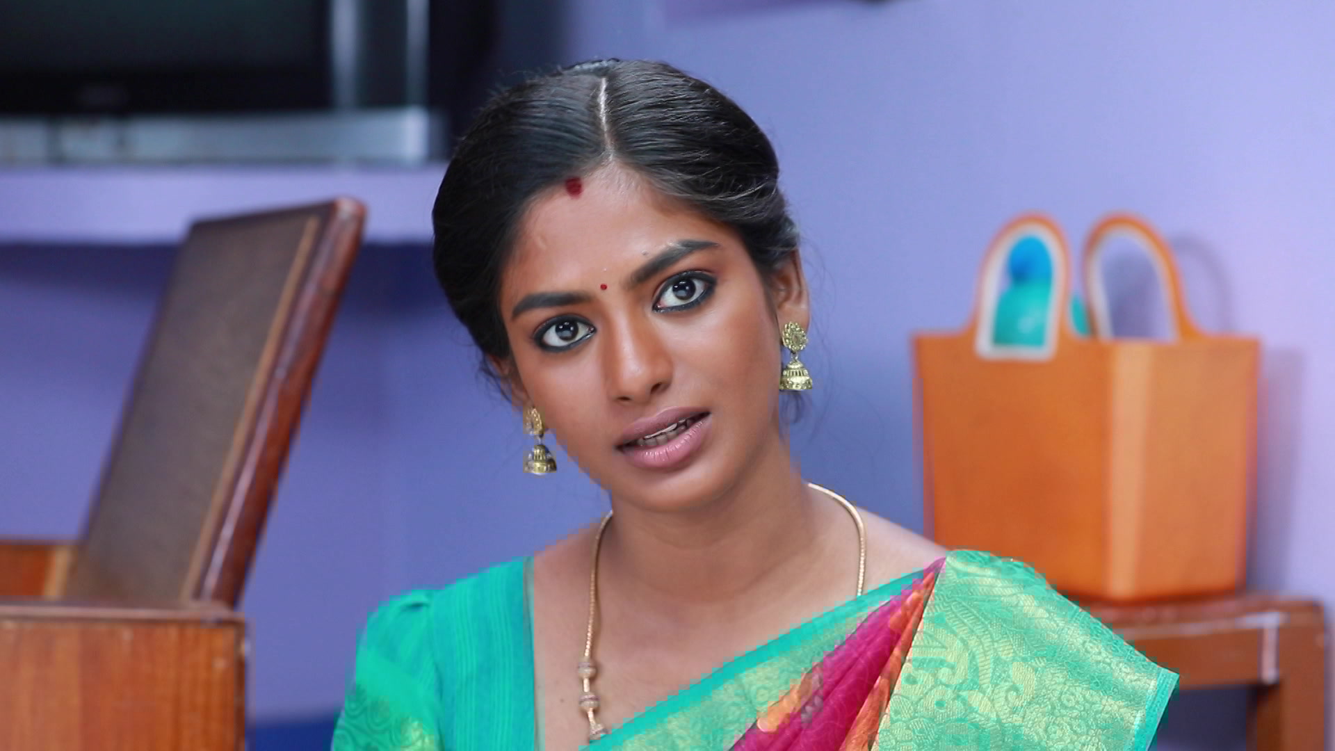 Watch Barathi Kannamma 2 S1 Episode 709 on JioHotstar