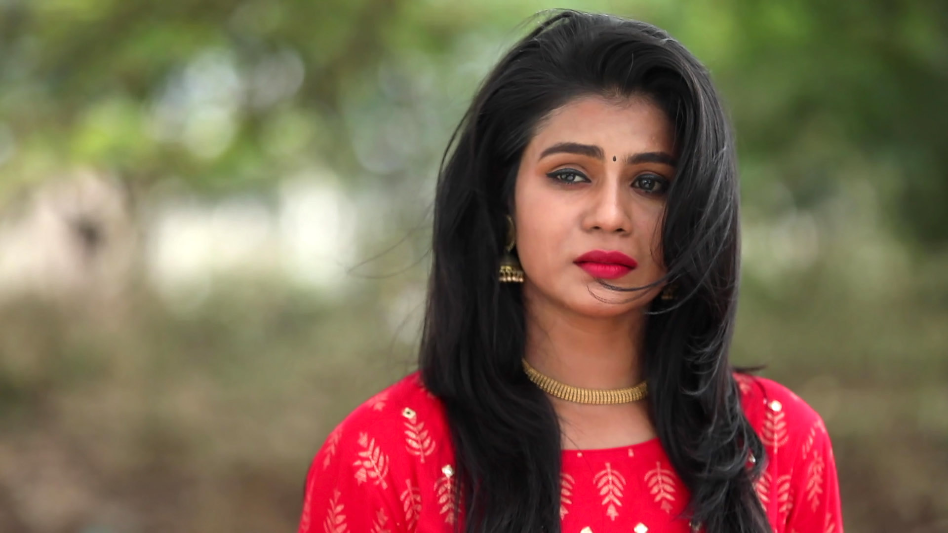 Watch Nanditha Expresses Her Feelings Online