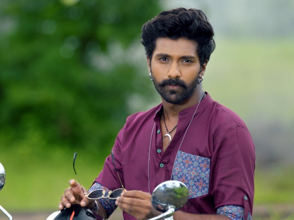 Sarkar: A Hero in the Making - JioHotstar