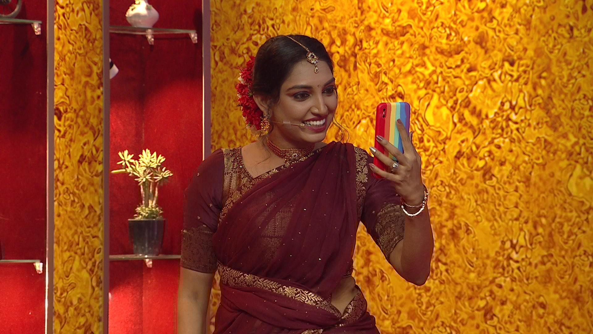 Watch valkannadi only on Watcho