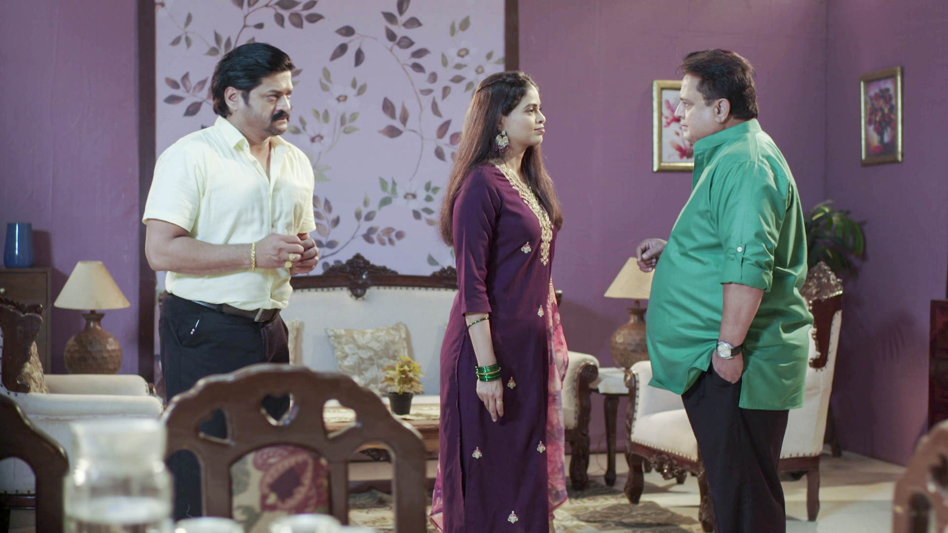 Watch Tharala Tar Mag Episode 818 on JioHotstar