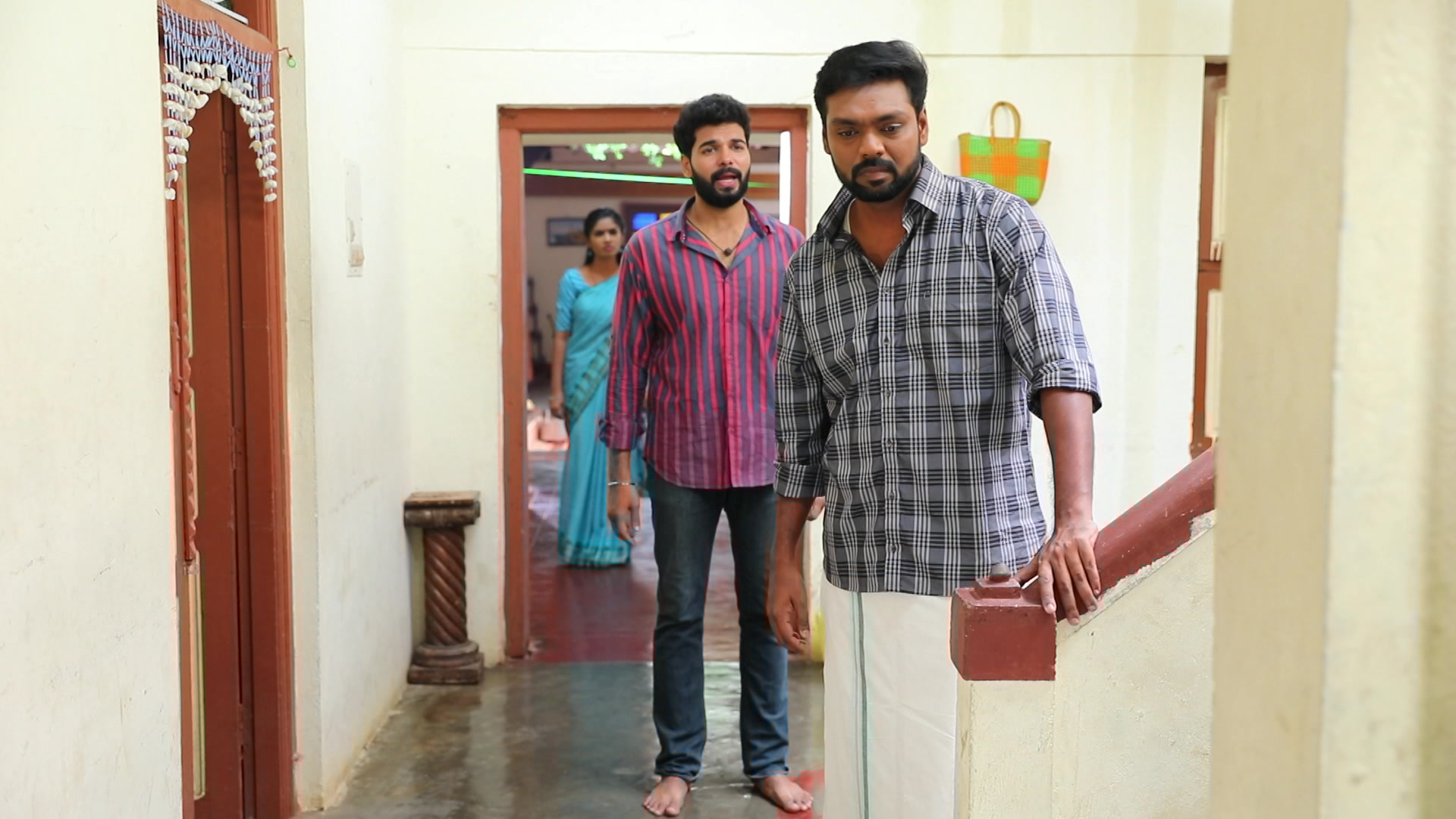 Stream Velu, Saravanan Reunite Season 1 Episode 346 – Velu, Saravanan ...