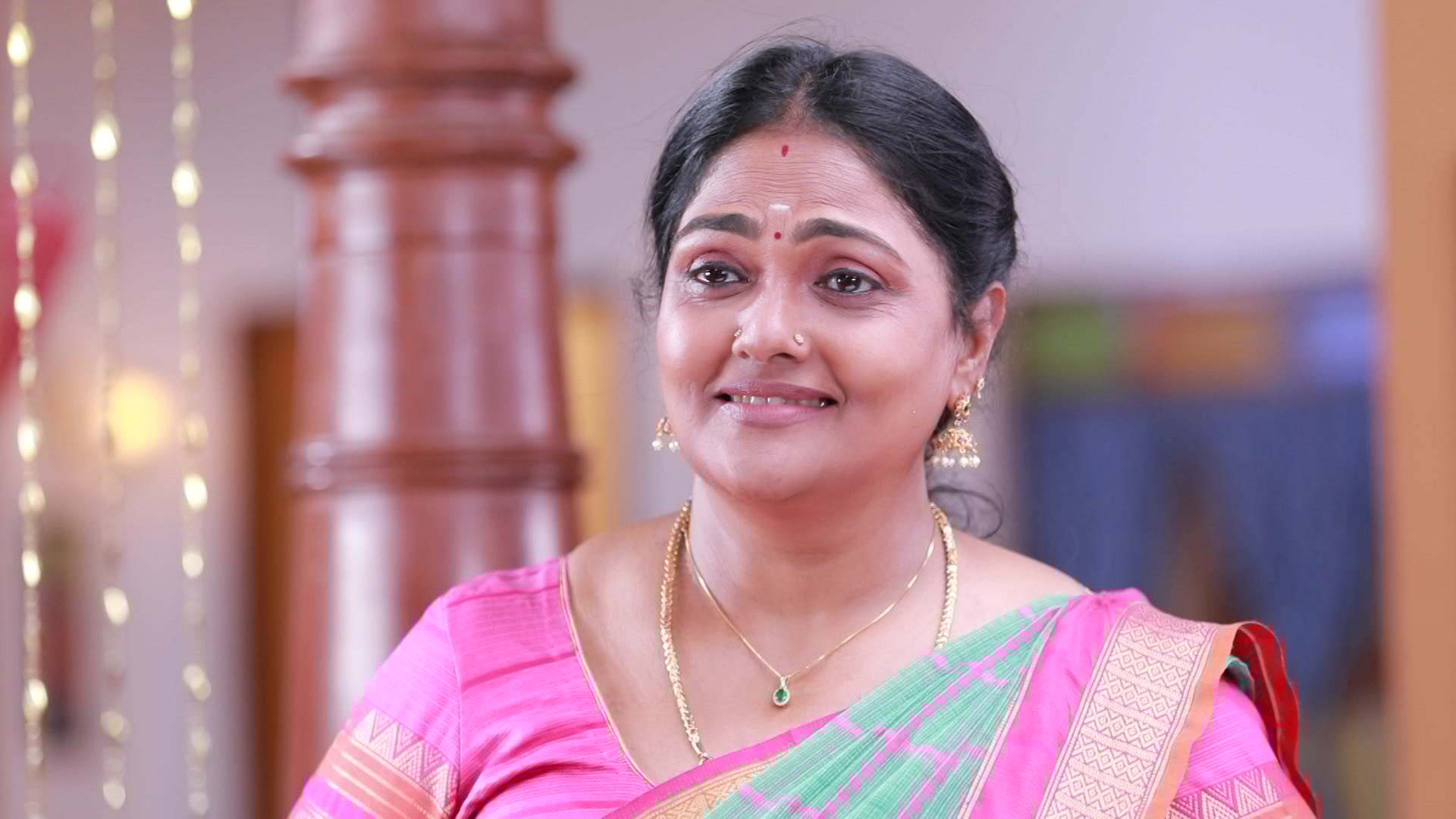 Stream Gomathi, Gandhimathi's Reunion Season 3 Episode 311 – Gomathi, Gandhimathi's Reunion on ...