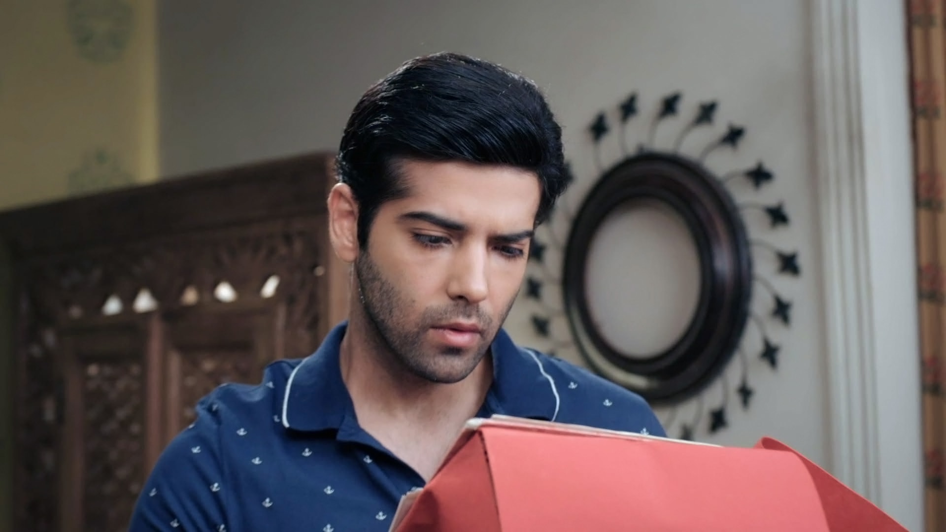 Watch Pandya Store S1 Episode 7 on JioHotstar