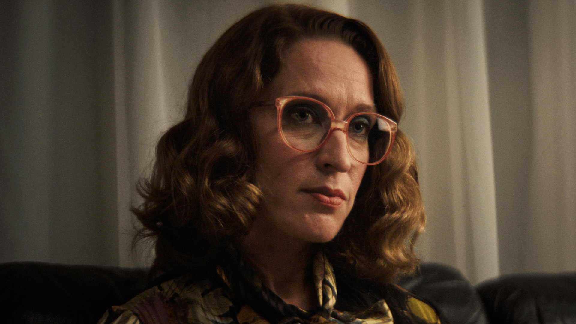 Watch Whiskey on the Rocks S1 Episode 4 on Disney+ Oman | English Swedish Thriller Comedy ...