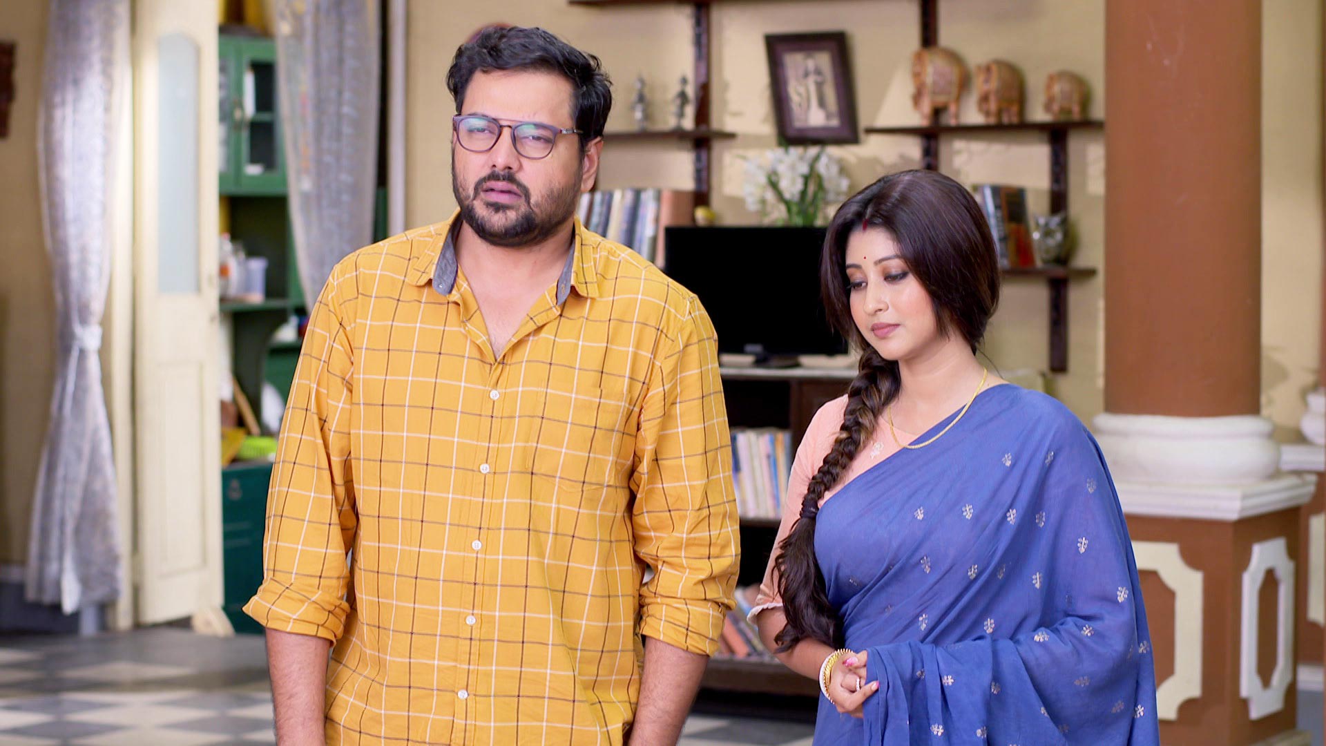 Watch Guddi S1 Episode 206 on JioHotstar