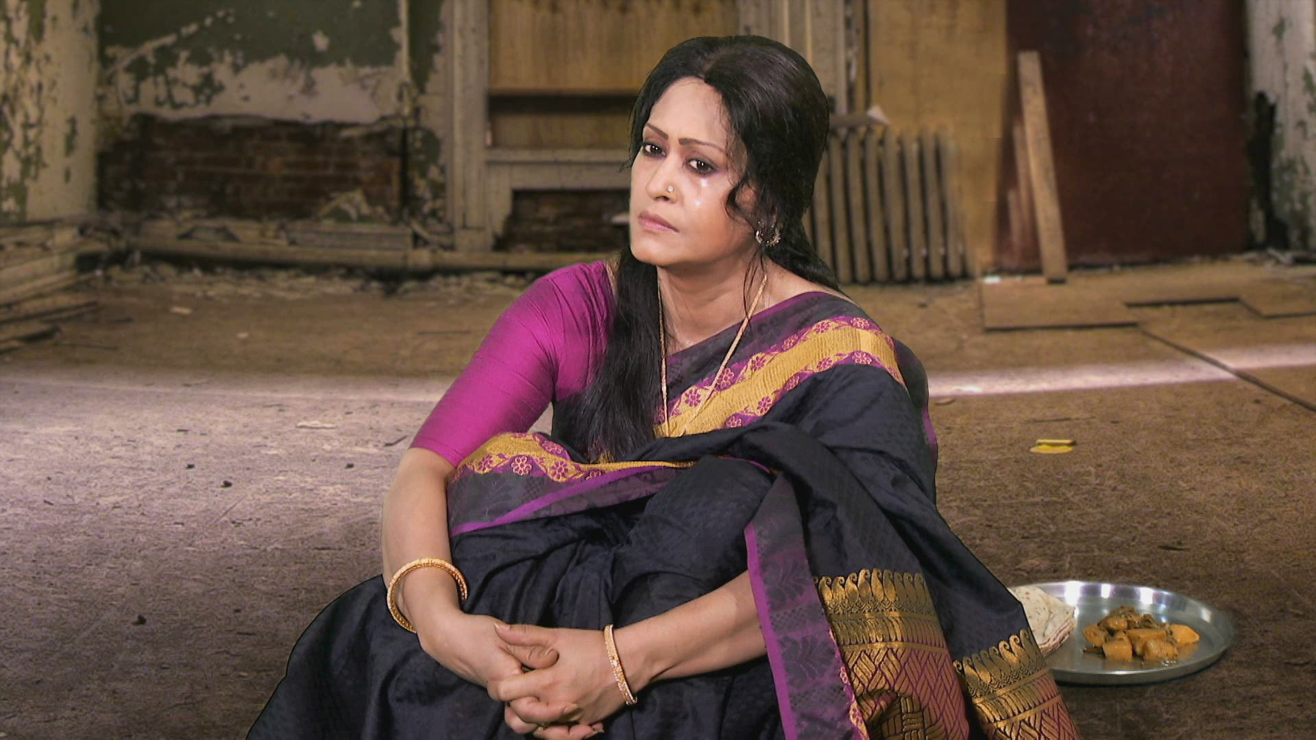 Watch Sreemoyee Episode 650 on JioHotstar