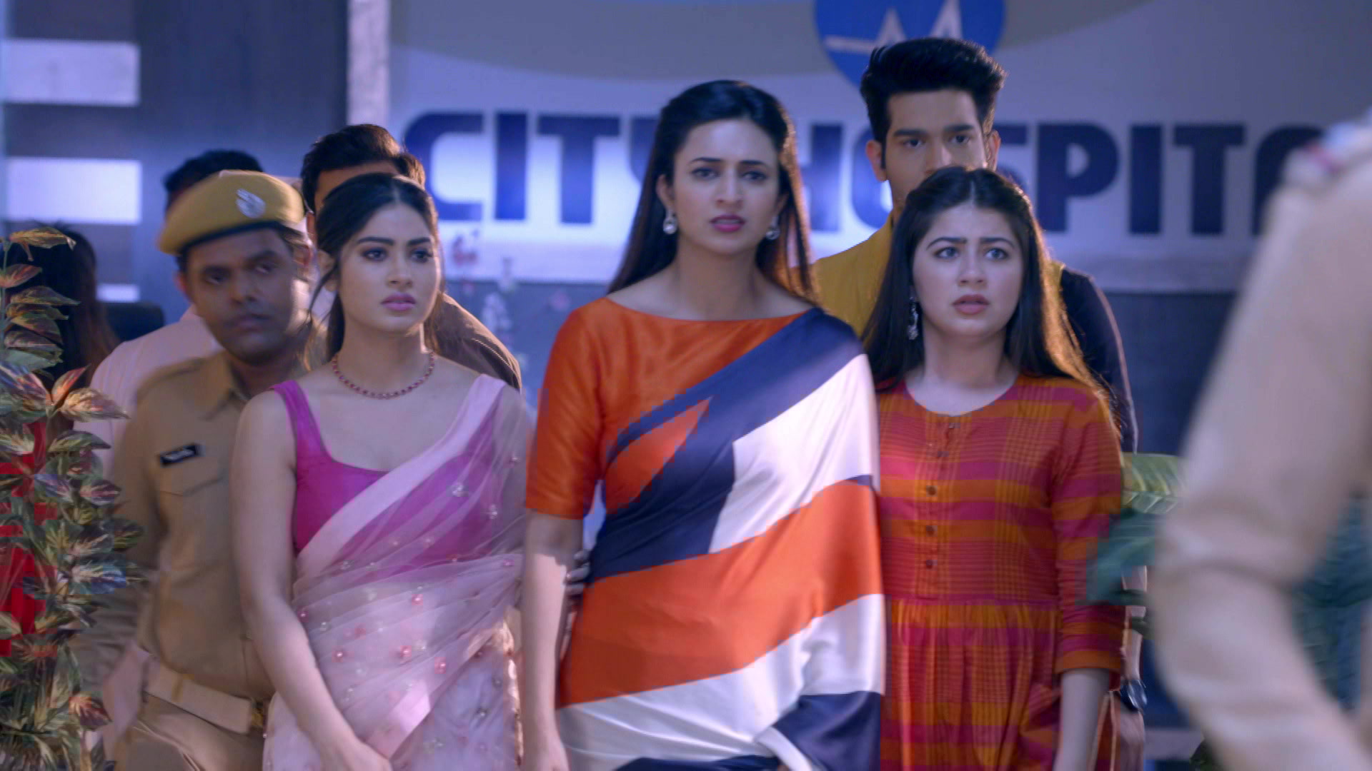 Watch Yeh Hai Mohabbatein S43 Episode 299 on JioHotstar