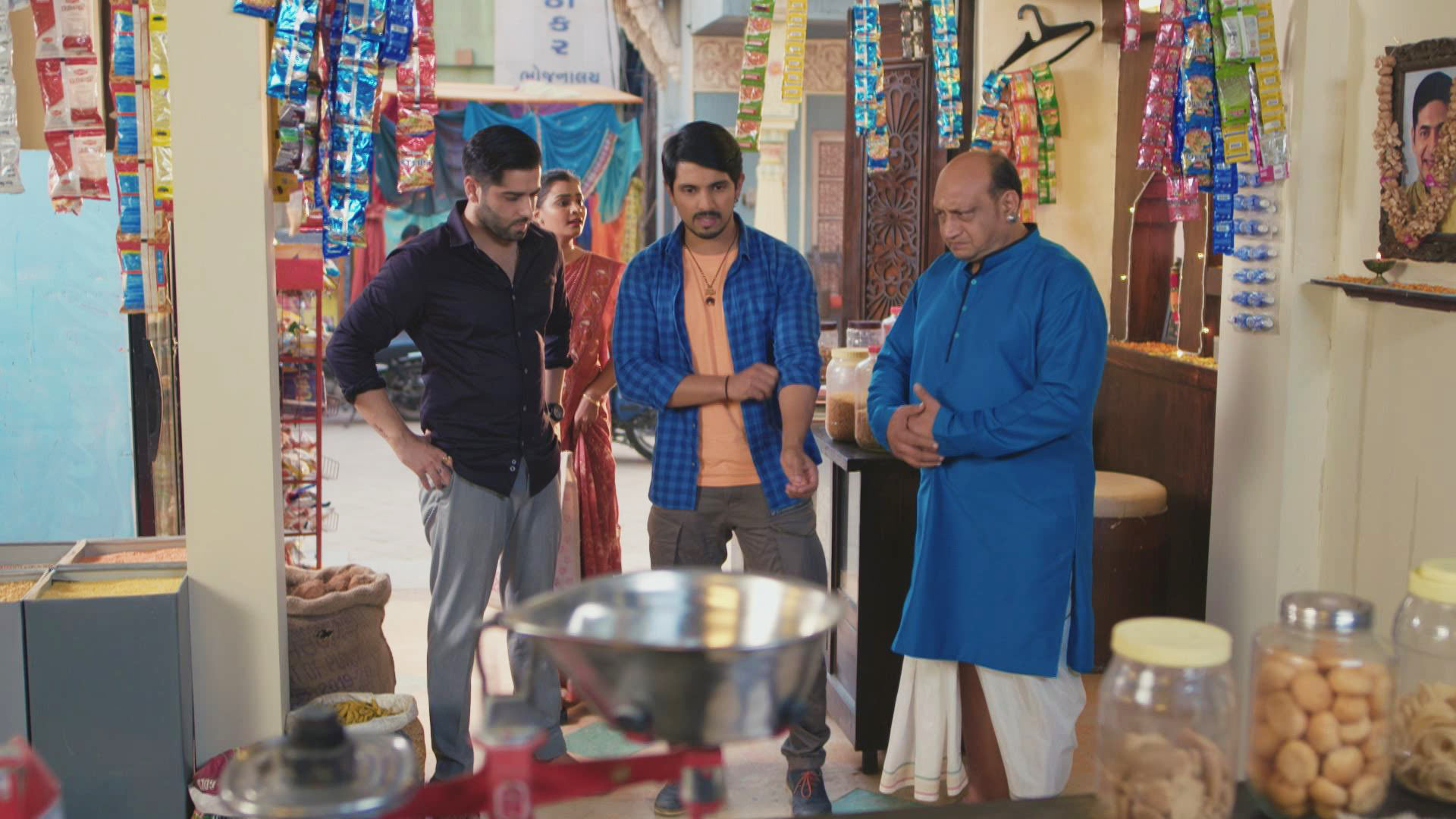 Watch Pandya Store Episode 300 on JioHotstar