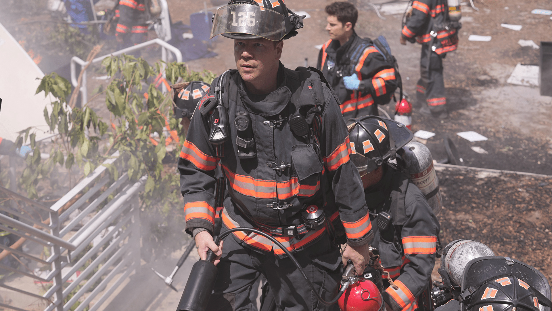 Watch 9-1-1: Lone Star S5 Episode 12 on Disney+