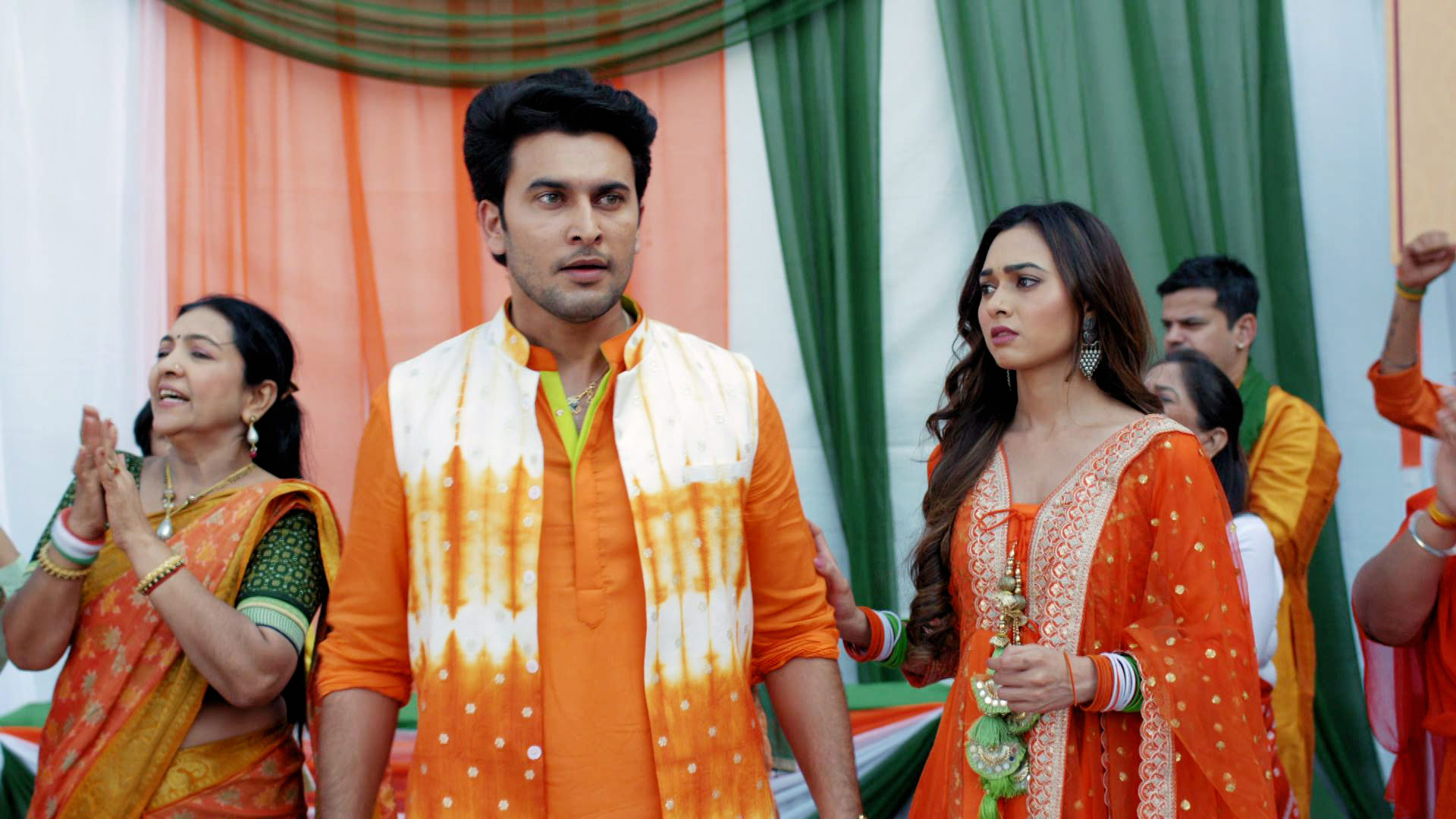 Watch Aankh Micholi S1 Episode 10 on JioHotstar