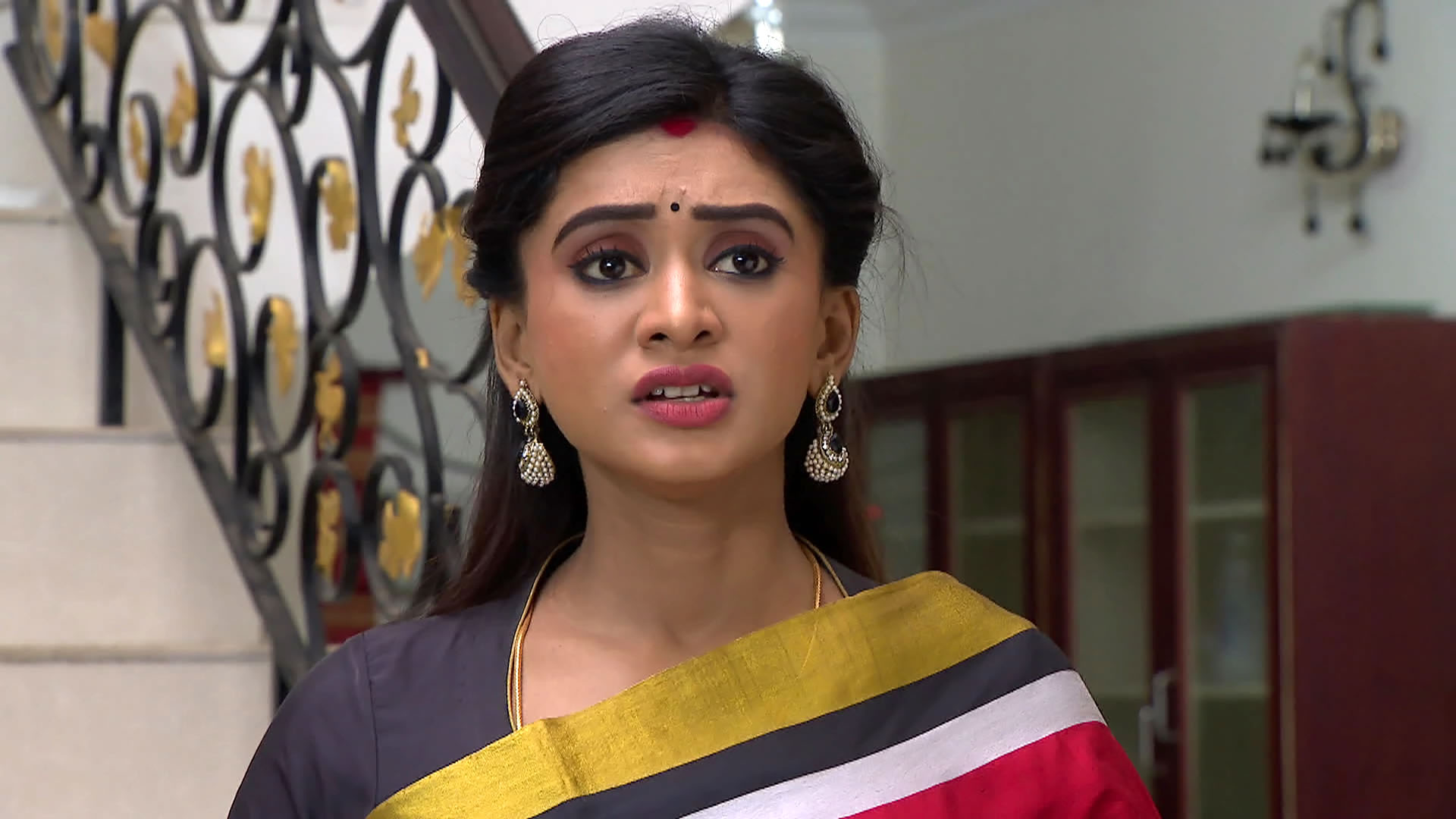 Watch Neelakuyil S1 Episode 126 on JioHotstar