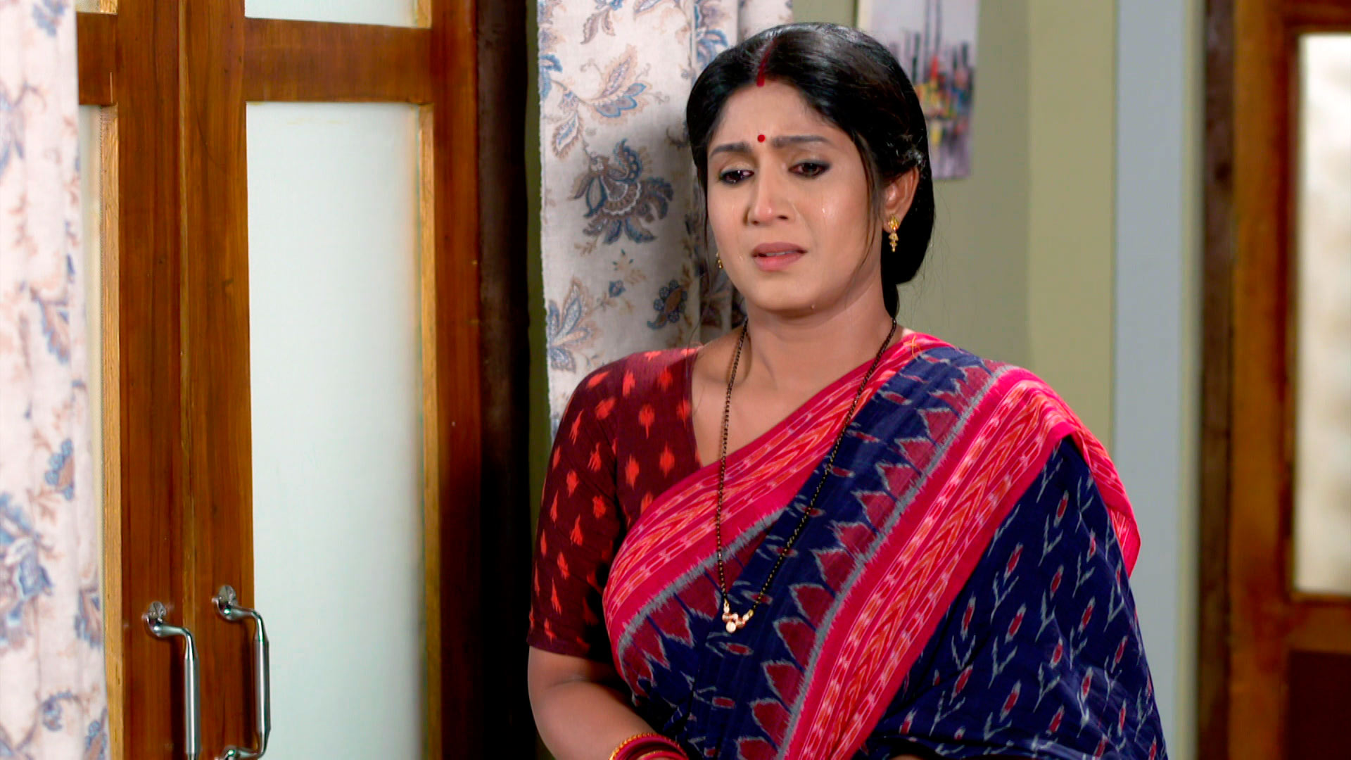Watch Shanti S1 Episode 12 on JioHotstar