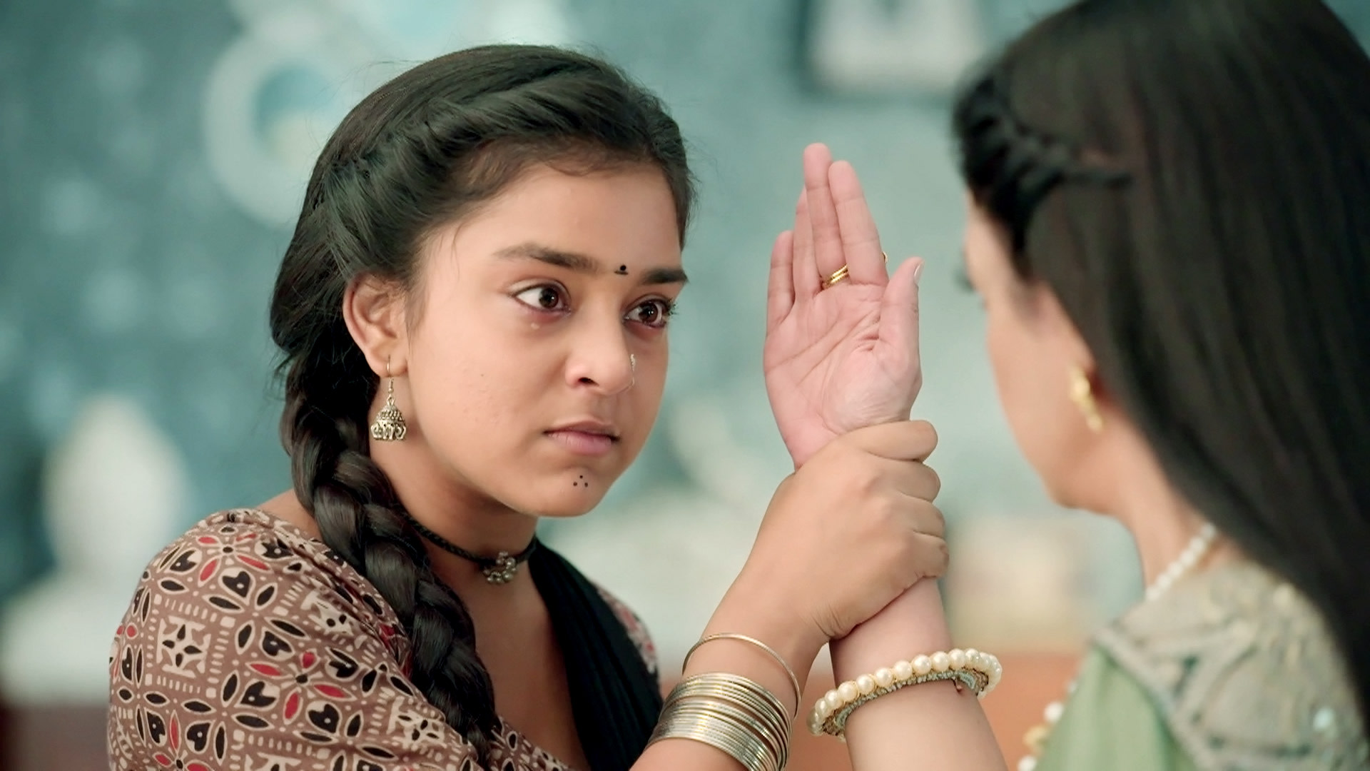 Watch a clip from Anu faces Imlie's fury on Hotstar