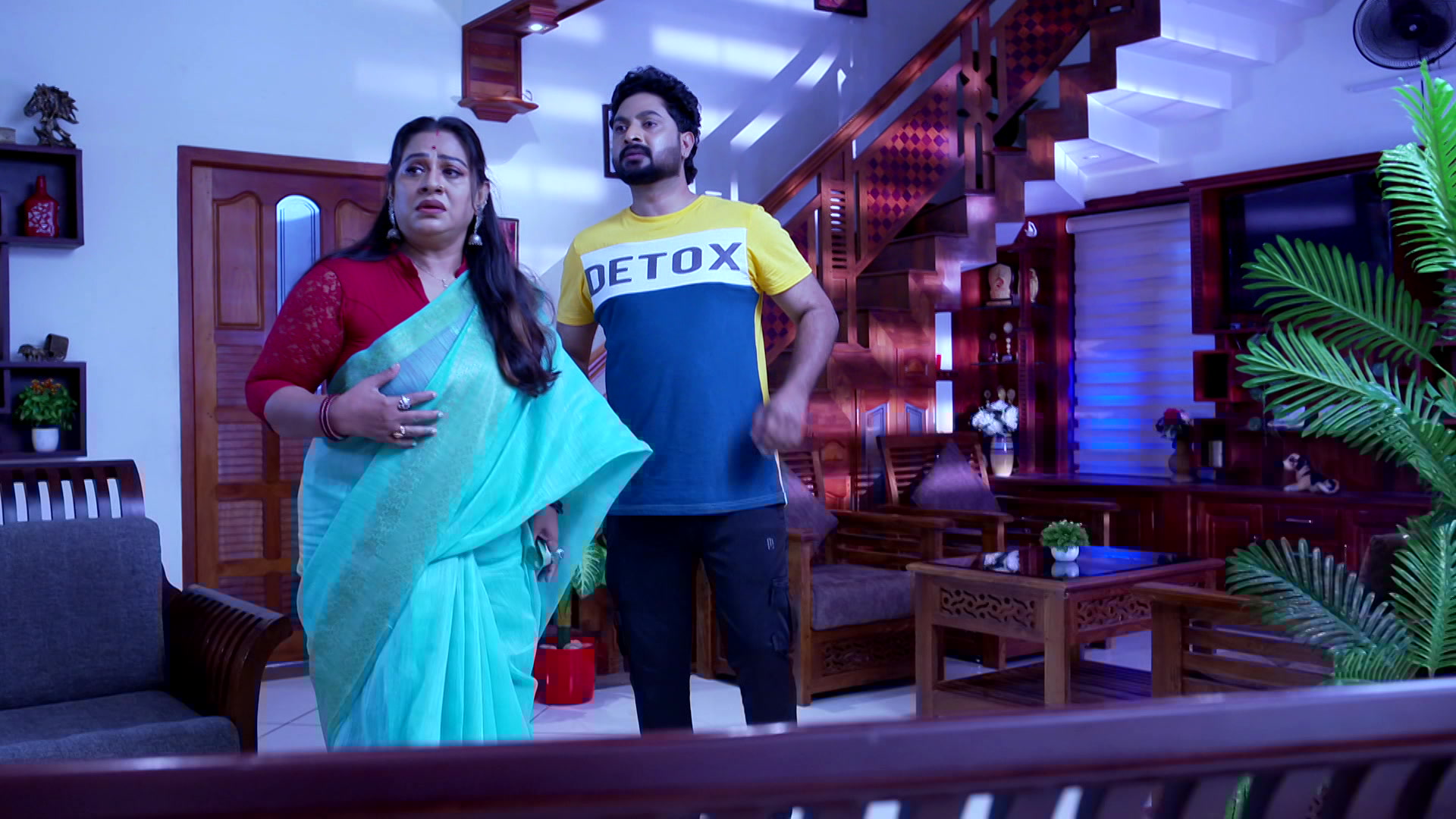 Watch Mounaragam Episode 1290 on JioHotstar