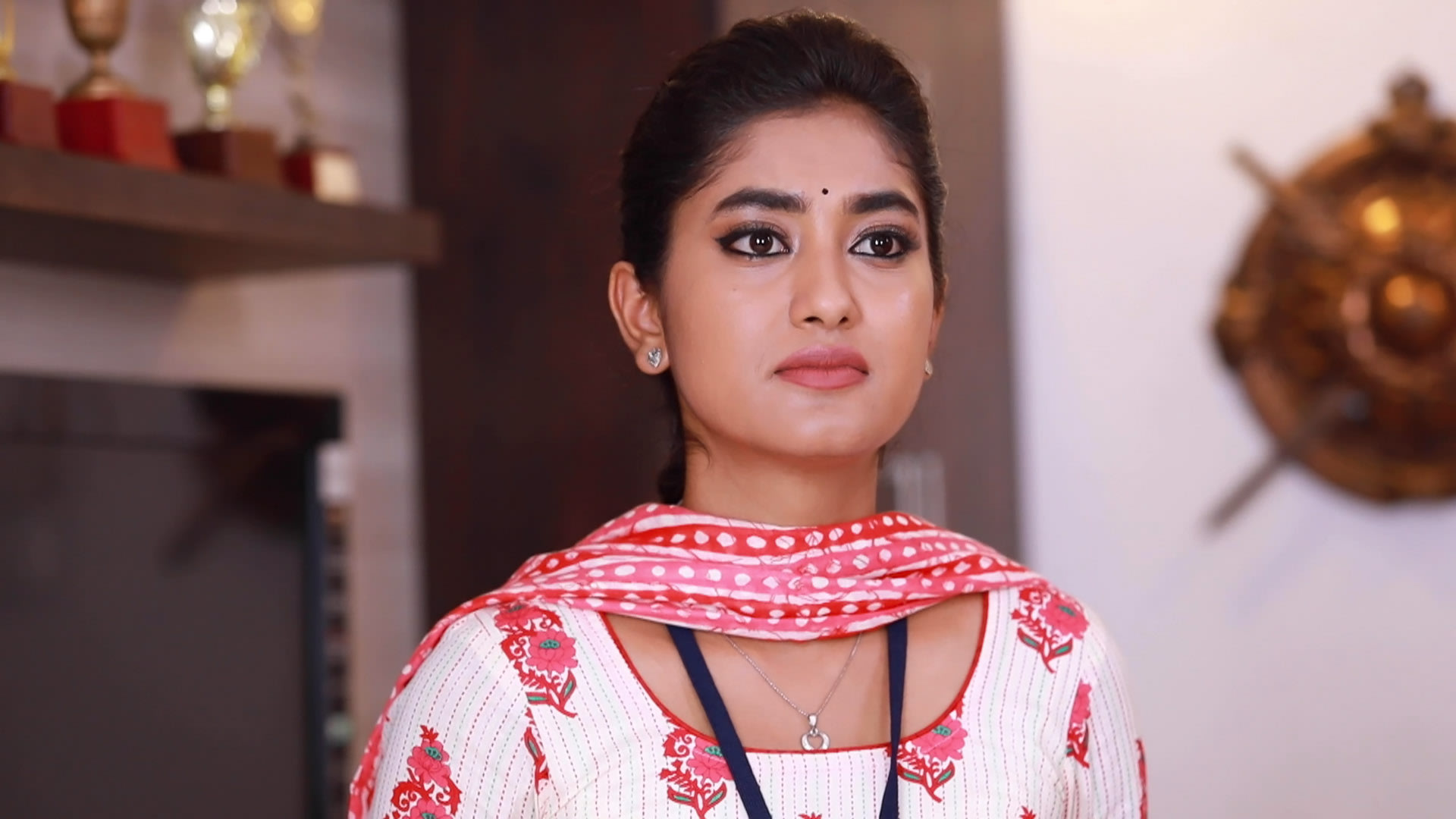 Watch Kaatrukkenna Veli S1 Episode 89 on JioHotstar