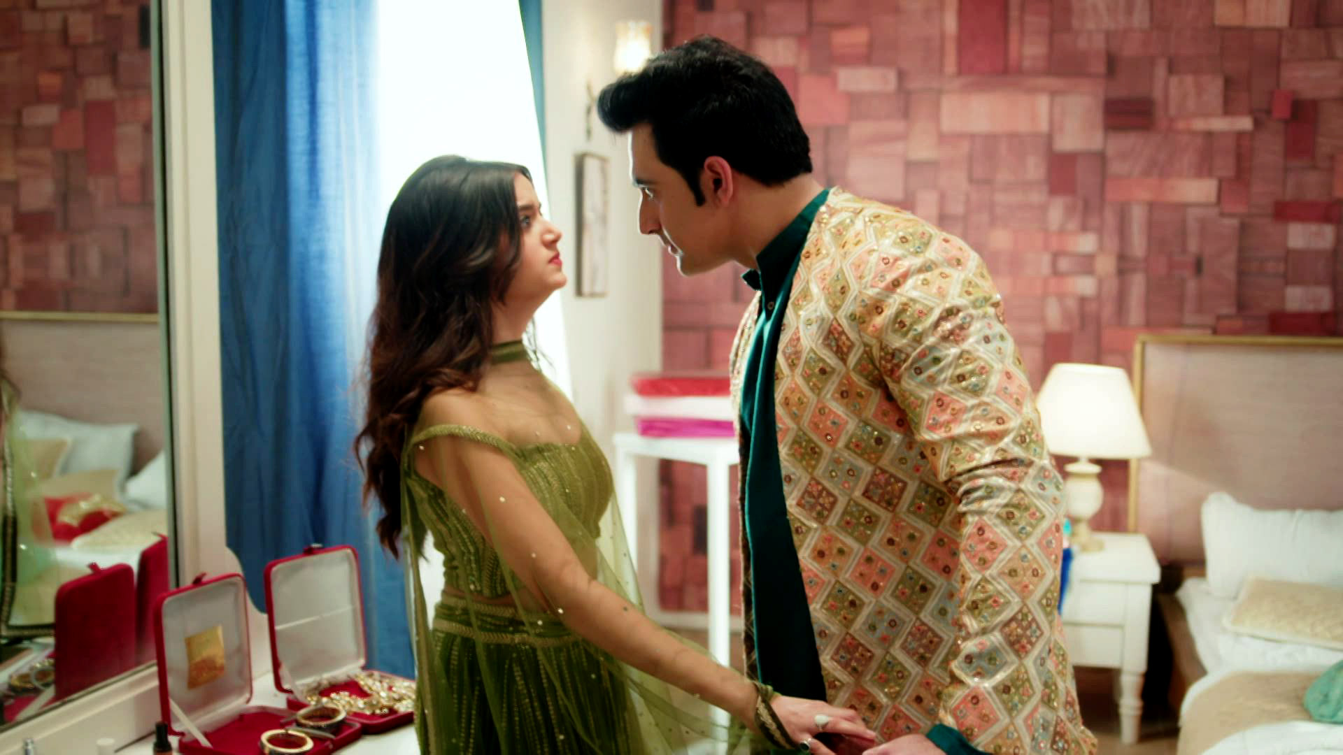 Watch pandya-store All Episodes | Watcho