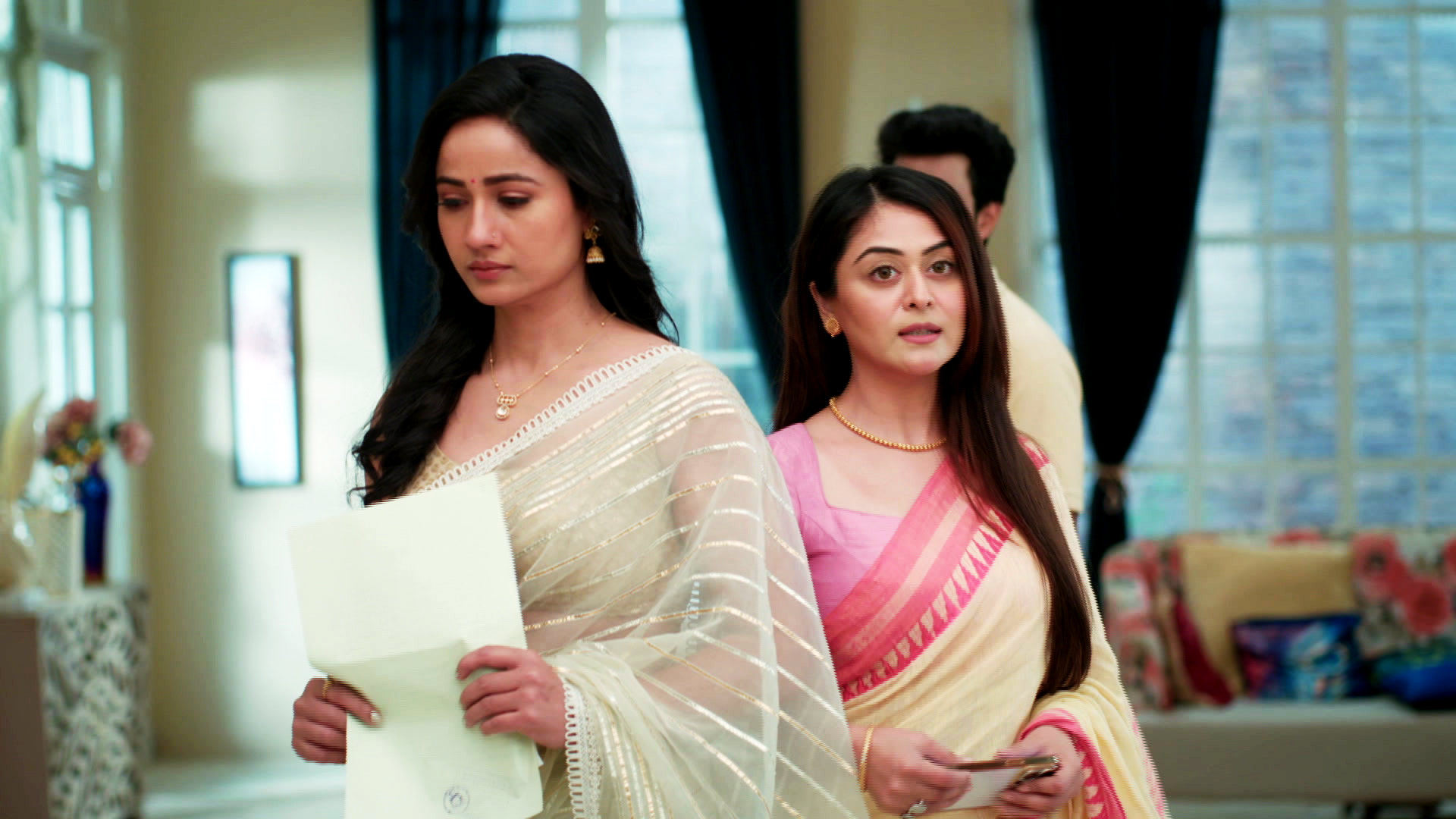 Watch Pandya Store S2 Episode 1133 on JioHotstar