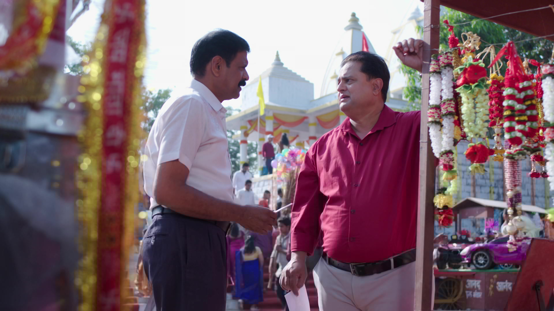 Stream tharala-tar-mag Online | Watcho