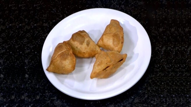 A unique recipe of Bihari Samosa - JioHotstar