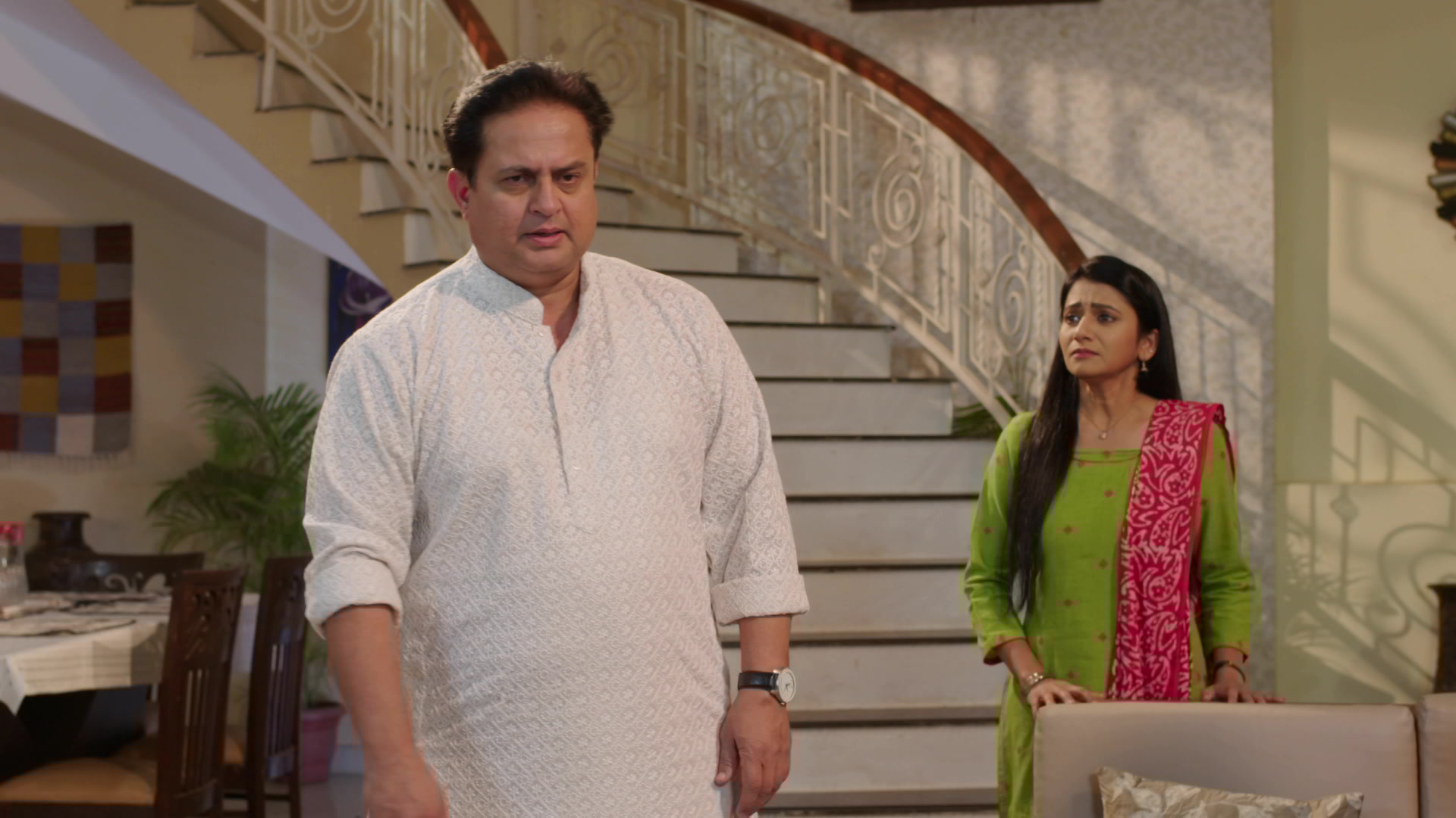 Watch tharala-tar-mag All Episodes | Watcho