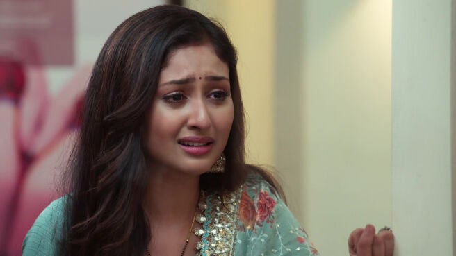 Watch Parineetii S1 Episode 100 on JioHotstar