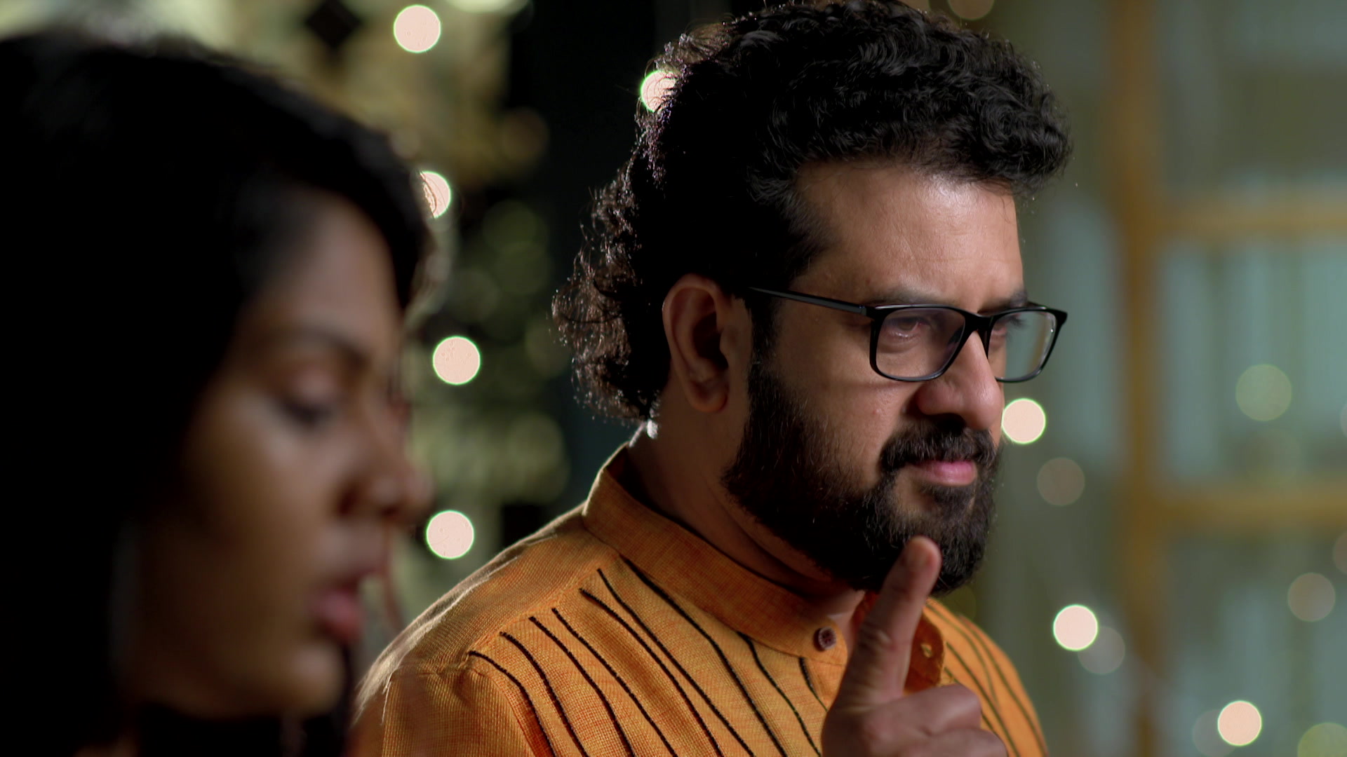 Watch Govind Warns Priya Online
