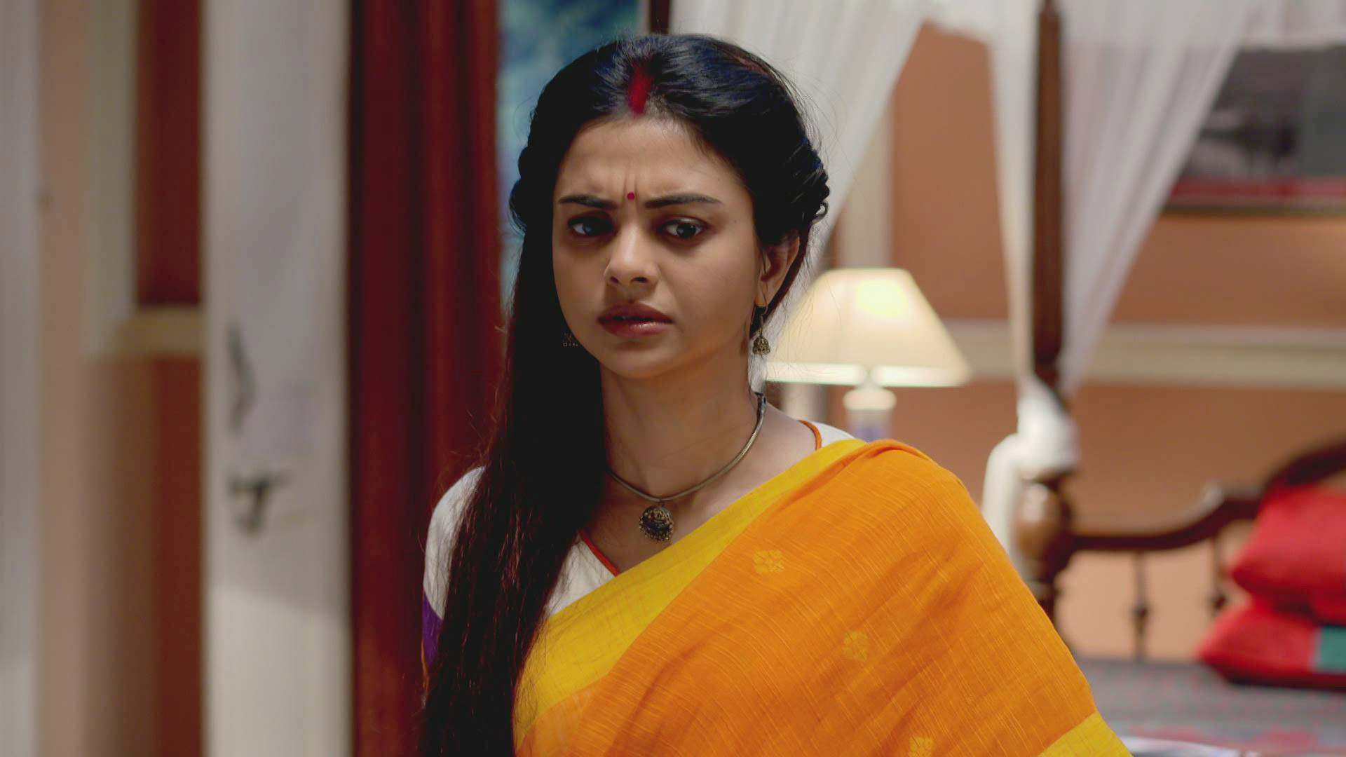 Watch Gaatchora S1 Episode 151 on JioHotstar