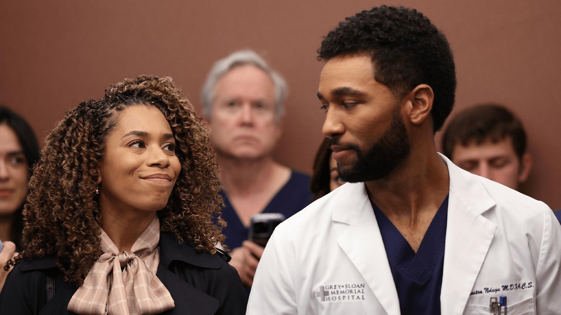 Watch Grey's Anatomy Episode 8 on Disney+ UAE | English Soap Opera ...