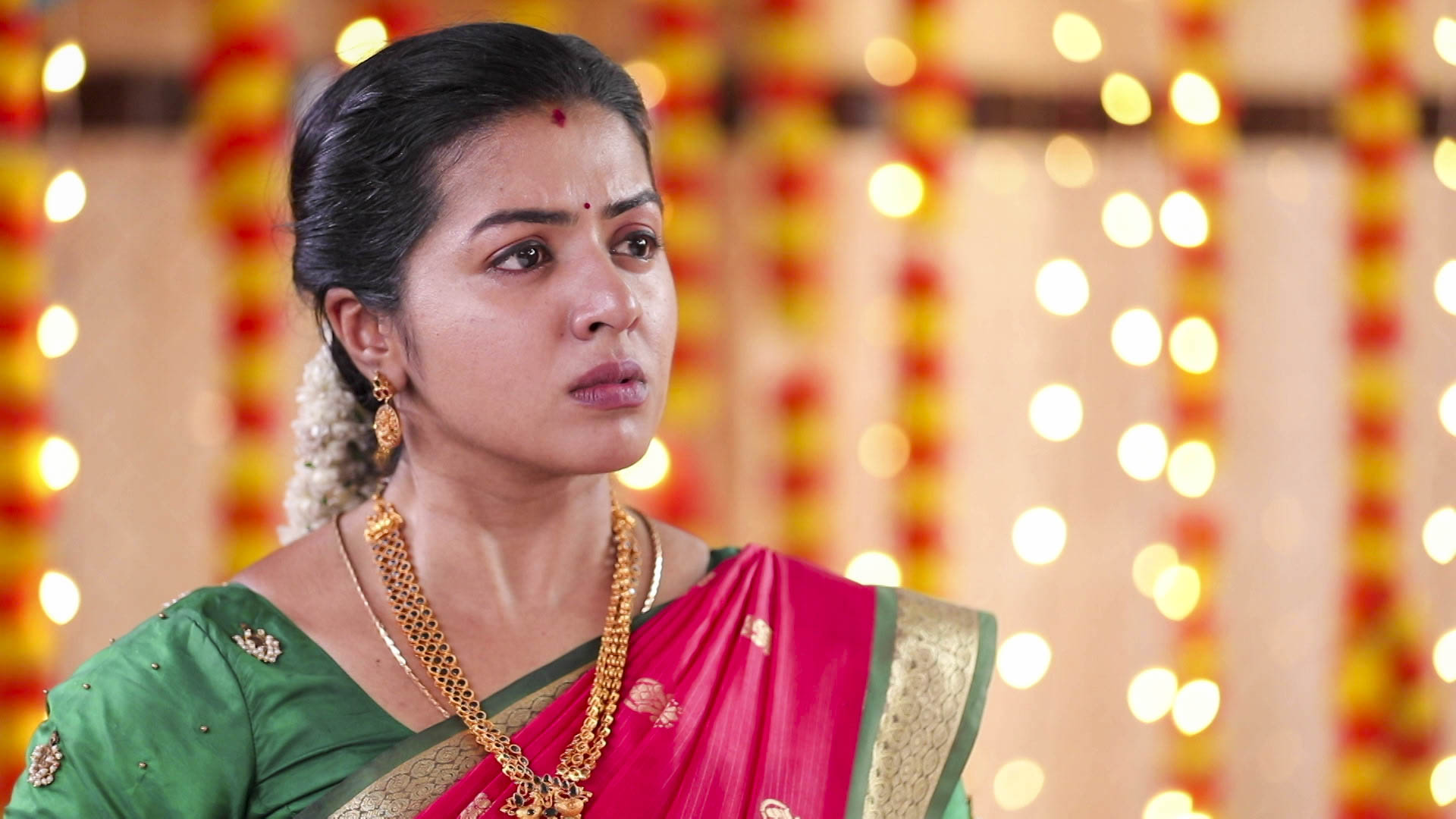 Watch Sakthivel S1 Episode 567 on JioHotstar