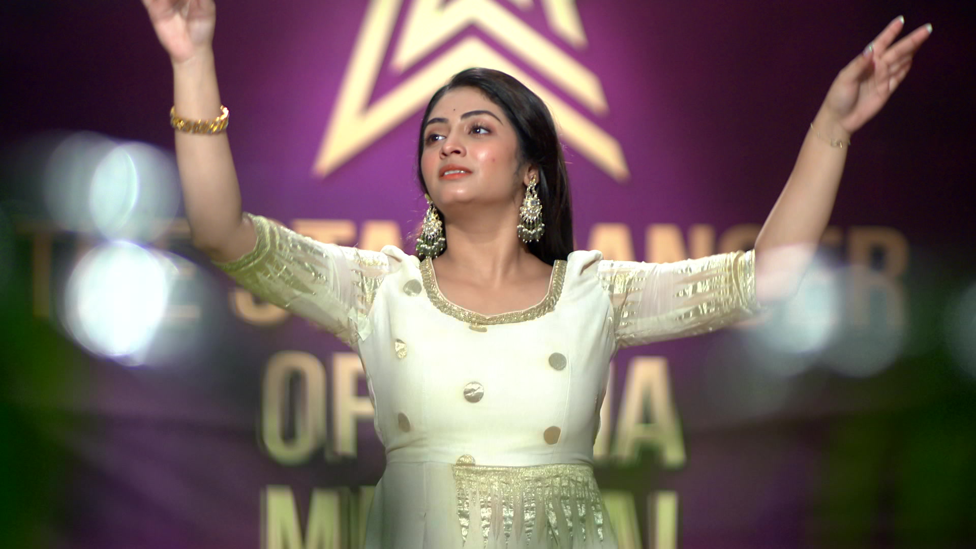 Watch Roshnai Episode 266 on JioHotstar