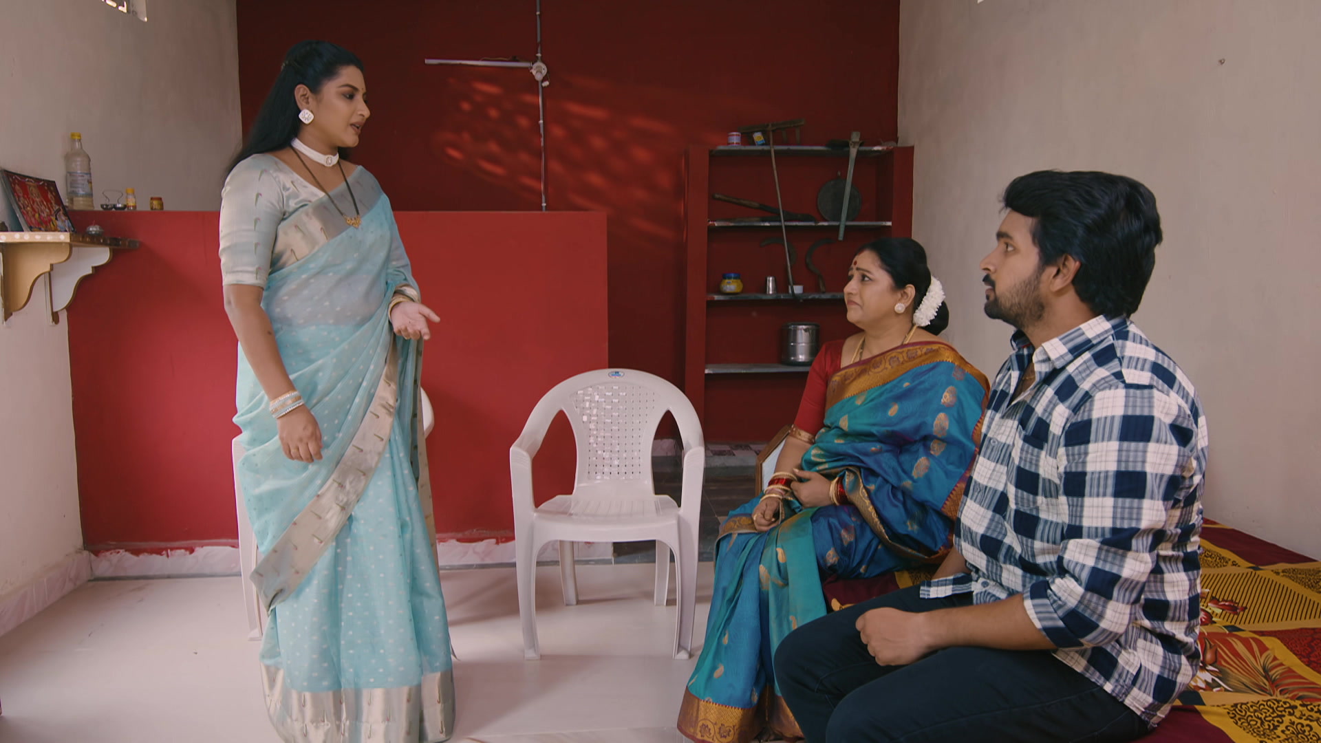 Watch Intinti Ramayanam S1 Episode 52 on JioHotstar