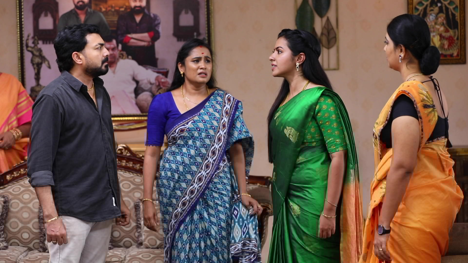 Stream Sakthi Exposes Thennarasu Season 1 Episode 224 – Sakthi Exposes Thennarasu on Disney+ Hotstar