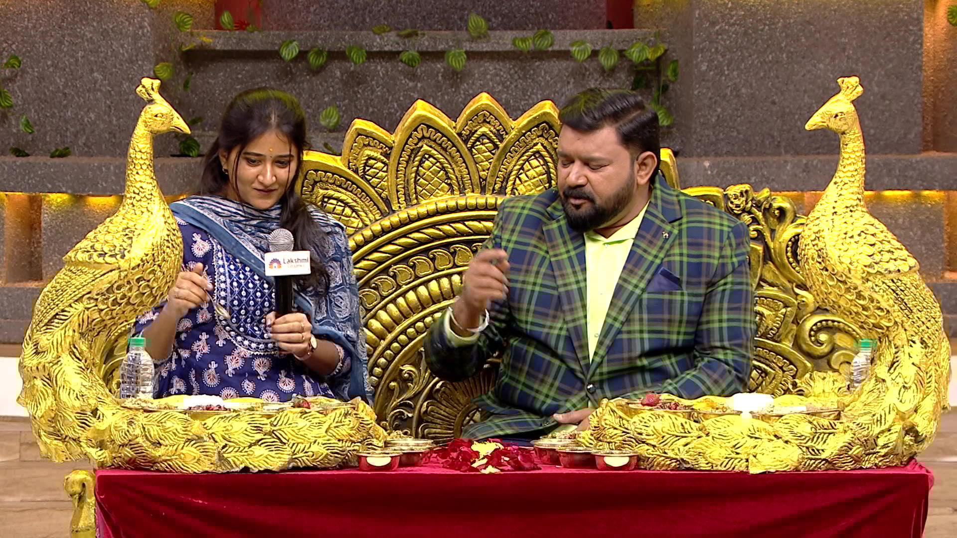 Watch Neeya Naana Episode 372 on JioHotstar