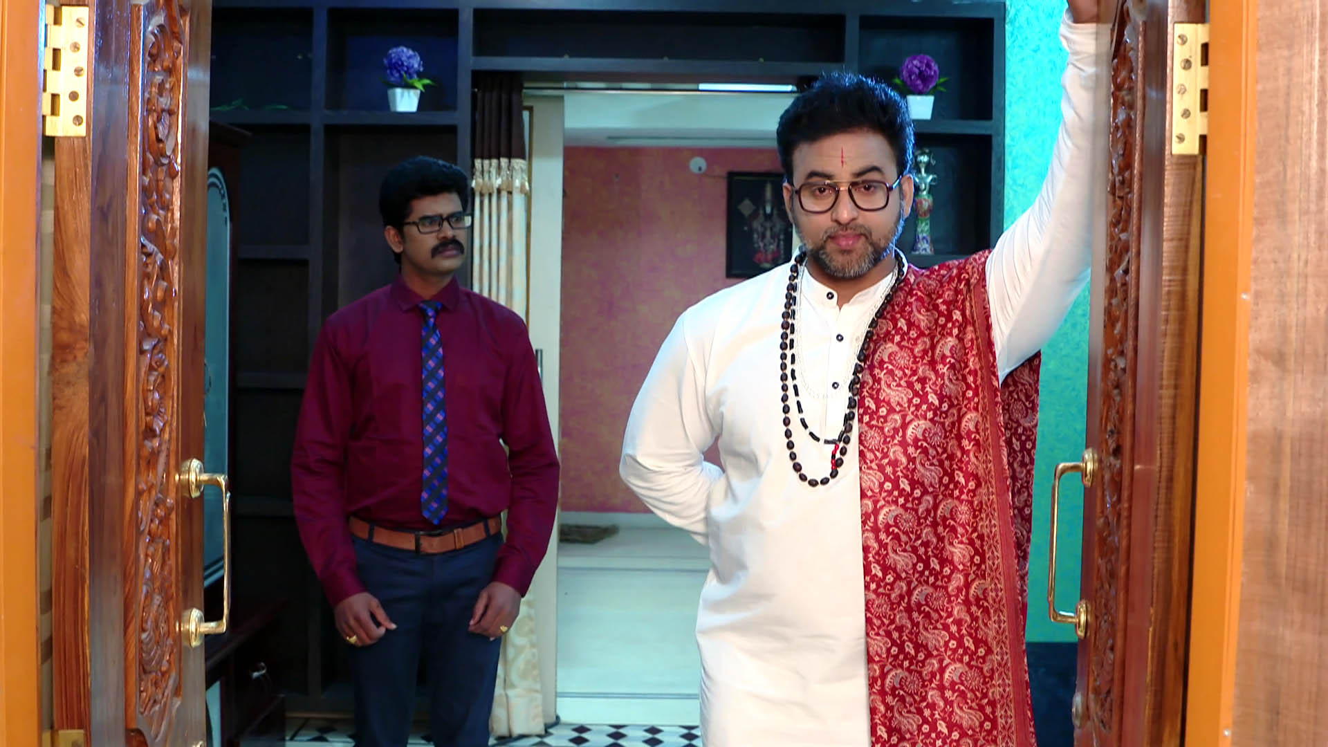 Watch Bangarada Panjara S1 Episode 68 on JioHotstar