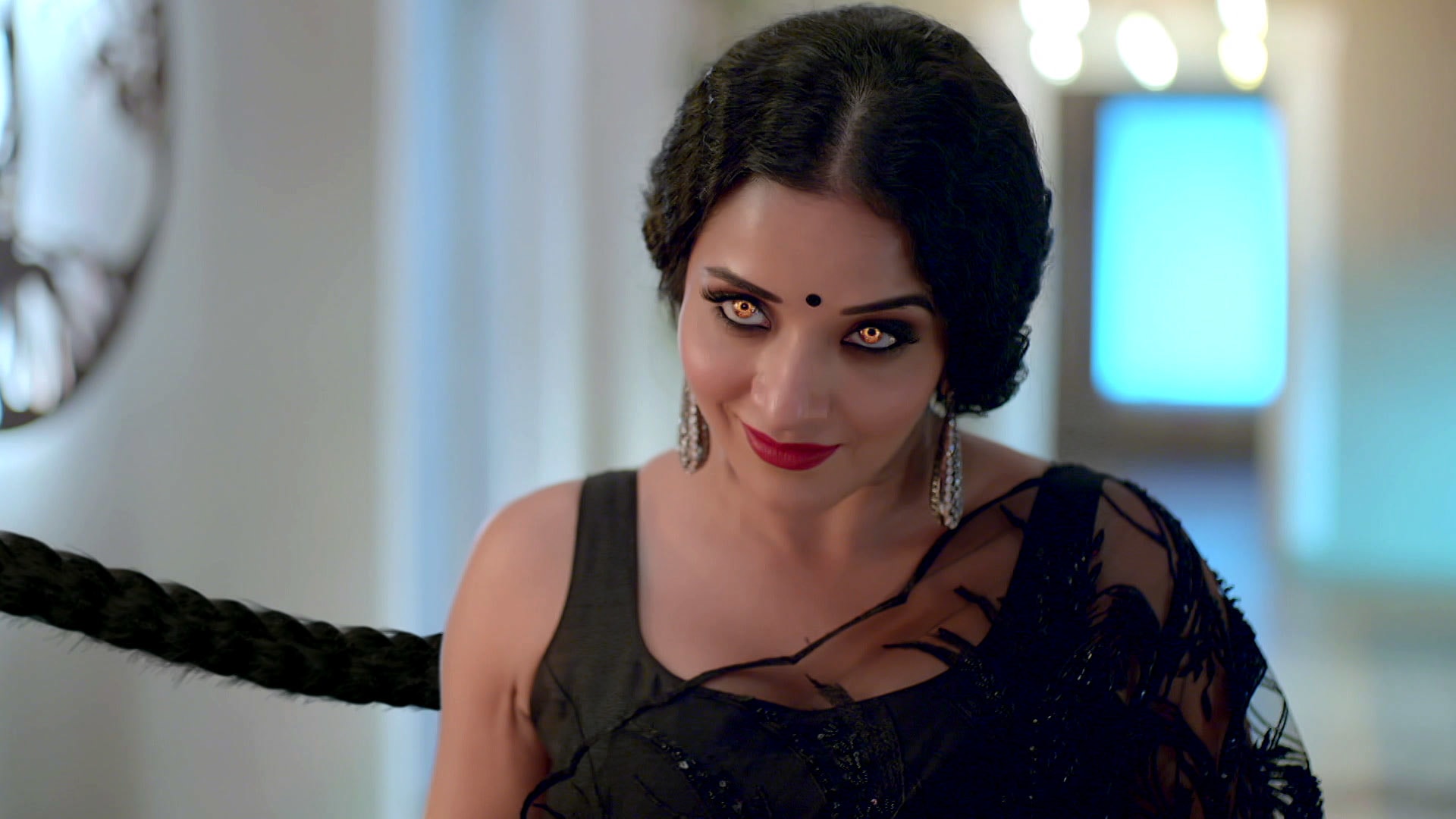 Watch Drushti Episode 210 on JioHotstar