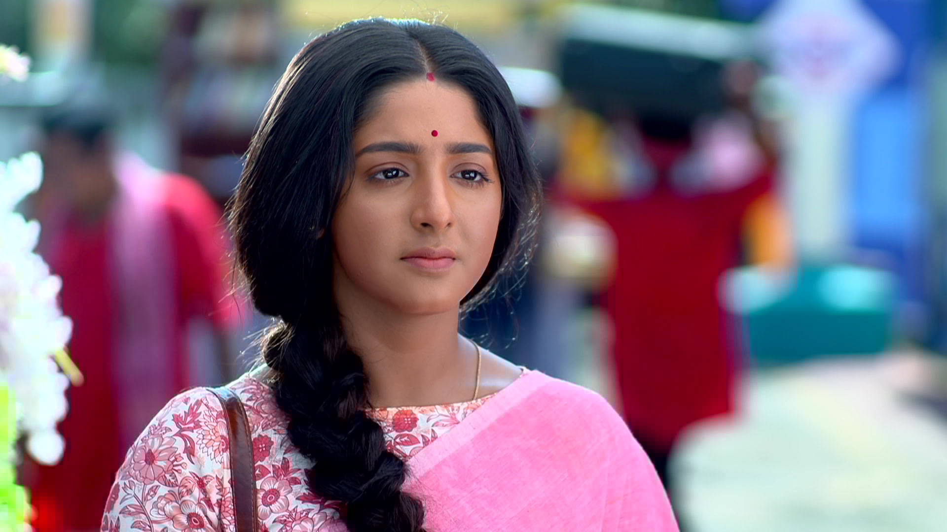 Watch Anurager Chhowa Episode 822 on JioHotstar