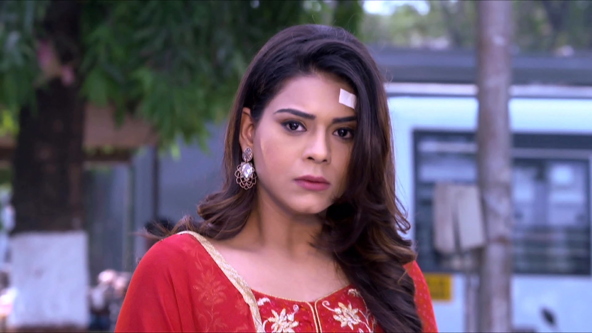 Watch Vezhambal Episode 134 on JioHotstar