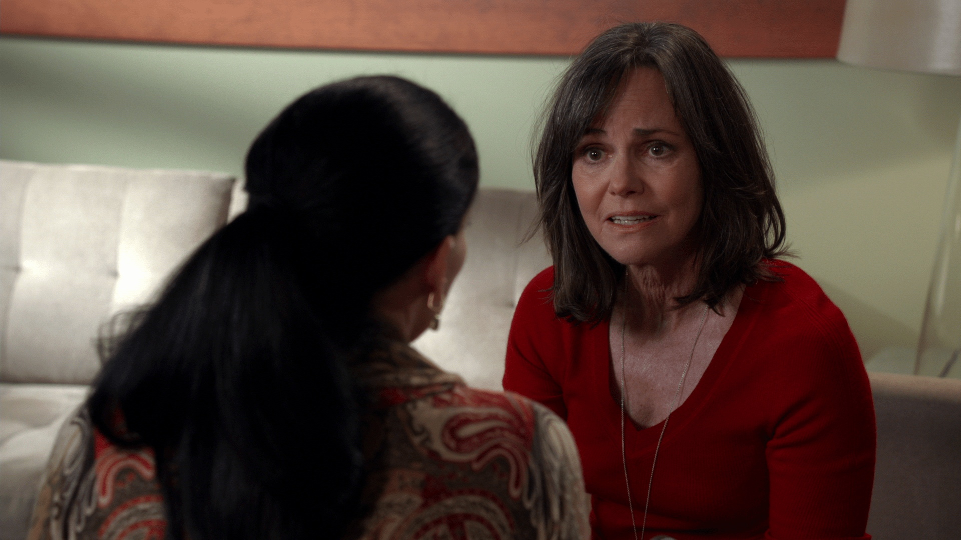 Watch Brothers & Sisters S5 Episode 8 on Disney+ United Arab Emirates ...