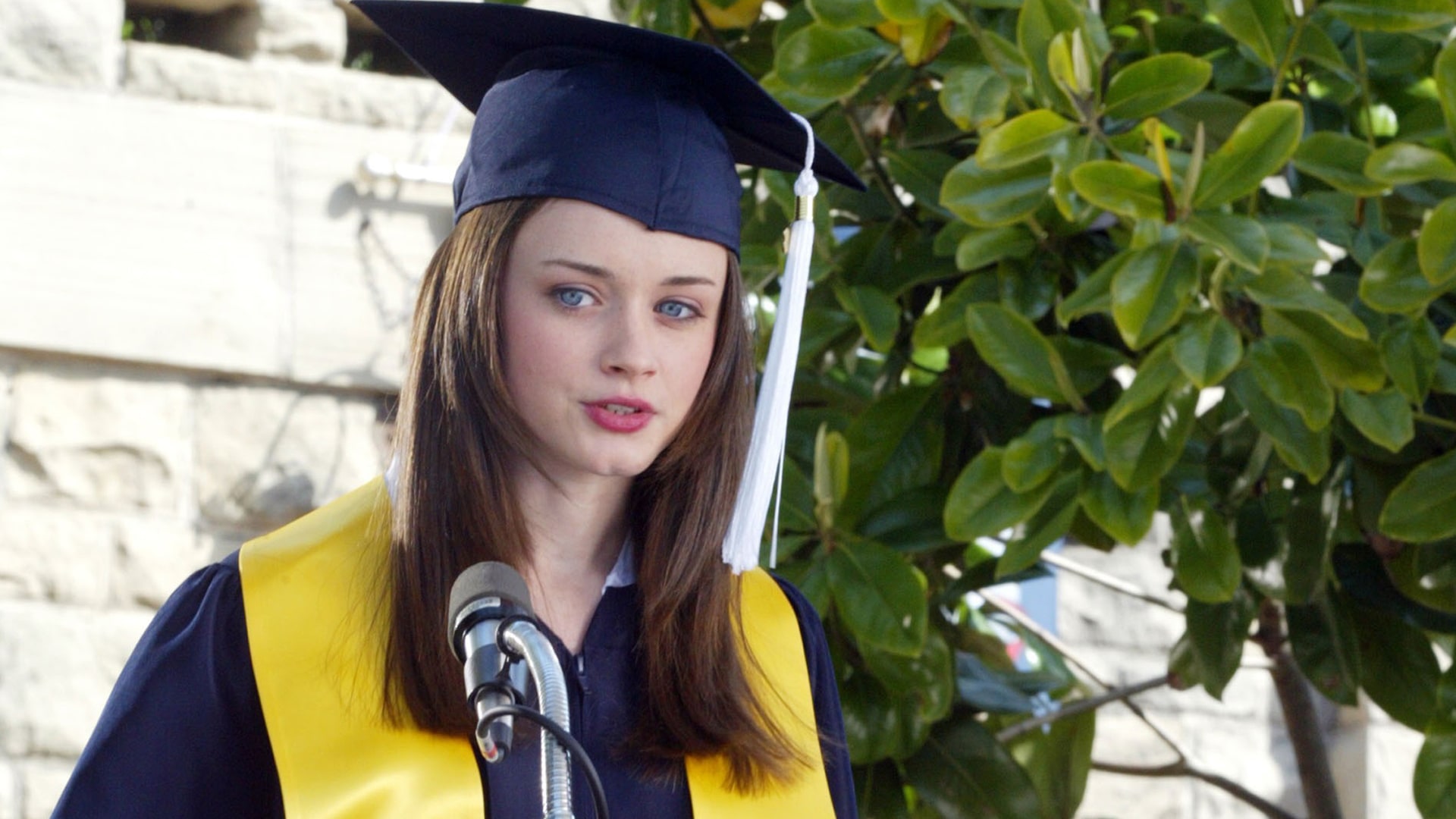 Watch Gilmore Girls S3 Episode 22 on Disney+ Israel | English Spanish ...