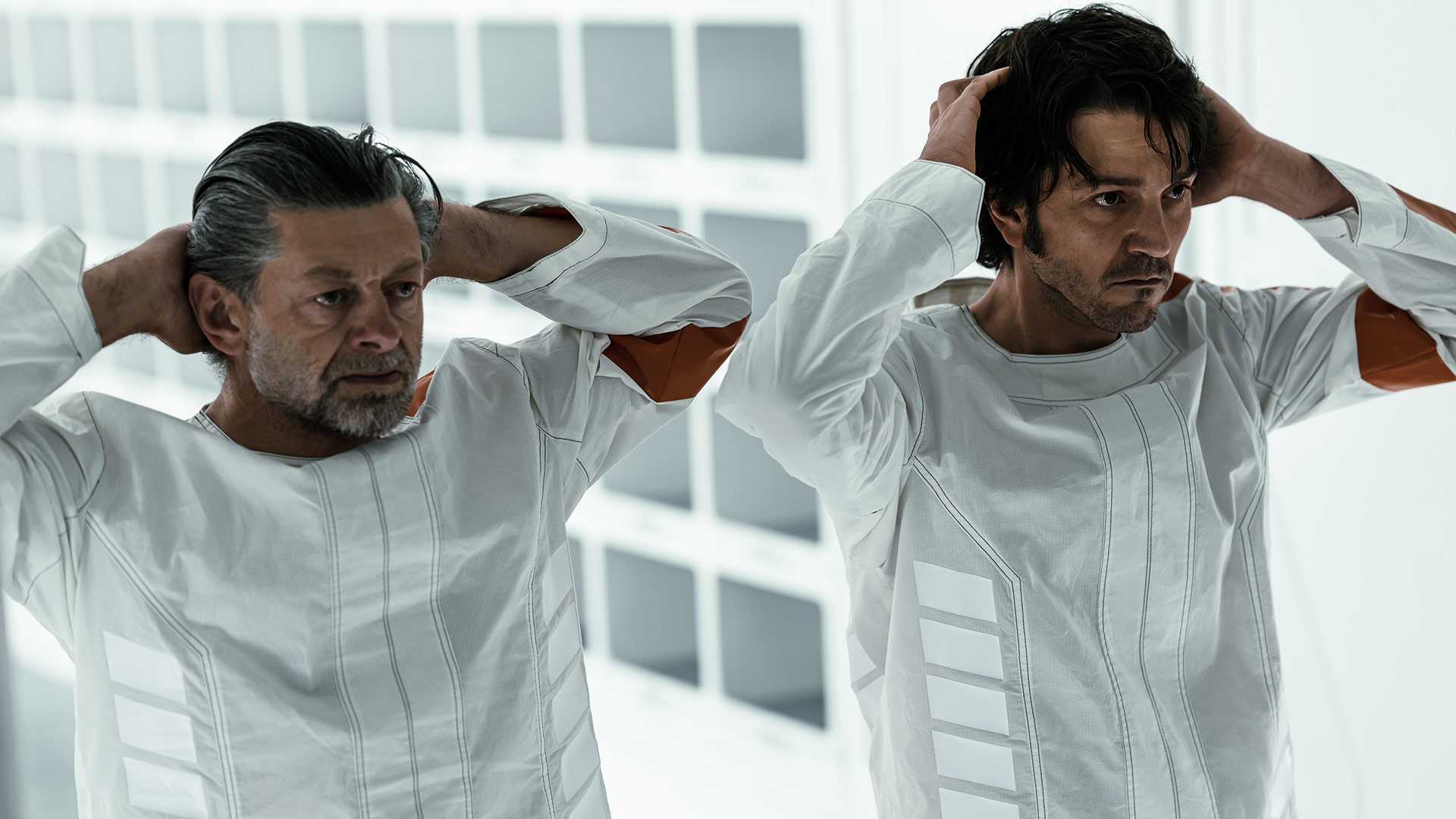 Nonton One Way Out Season 1 Episode 10 - One Way Out di Disney+