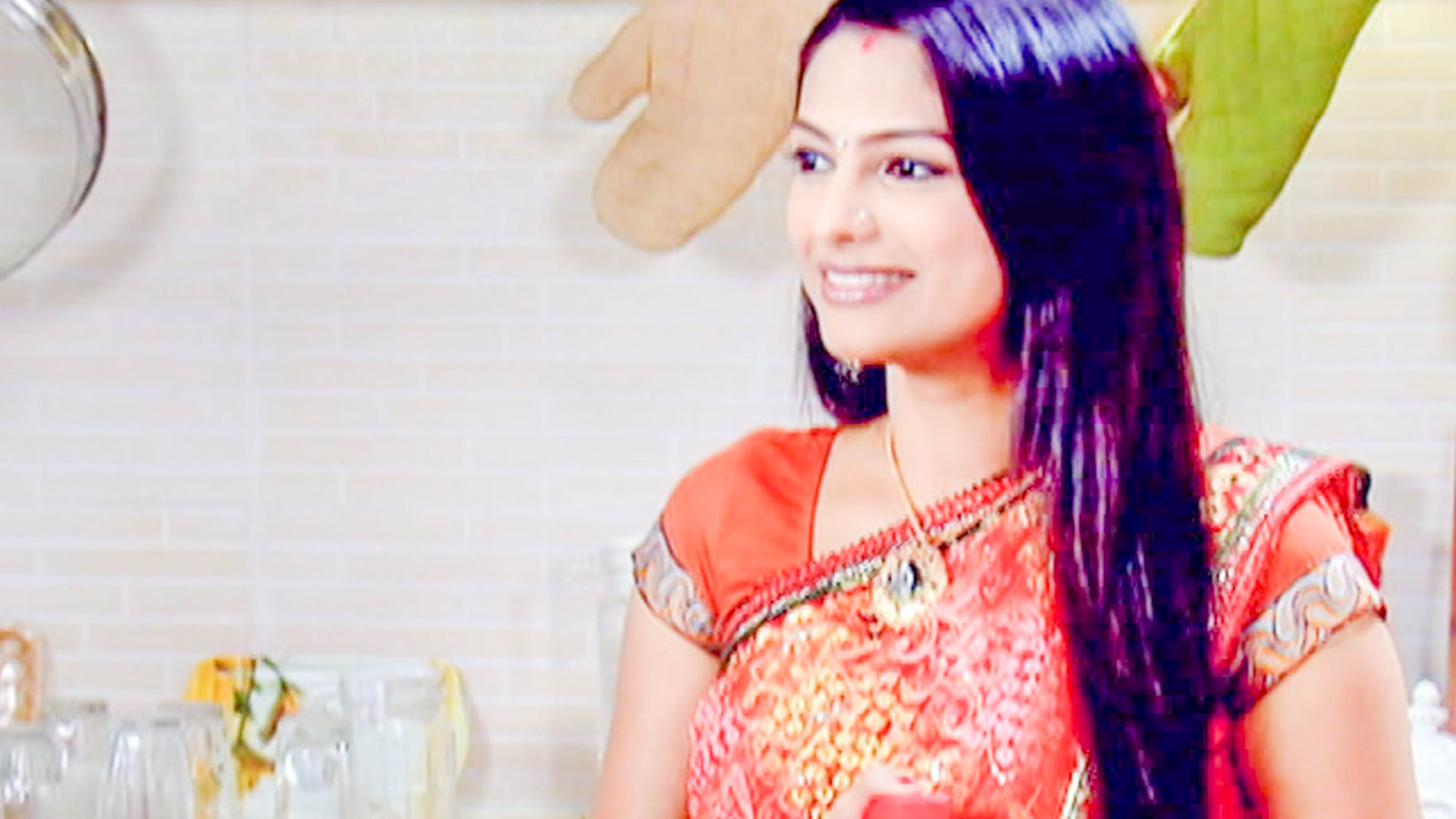 Watch Tumi Chherona Haat Pothe S1 Episode 60 on JioHotstar