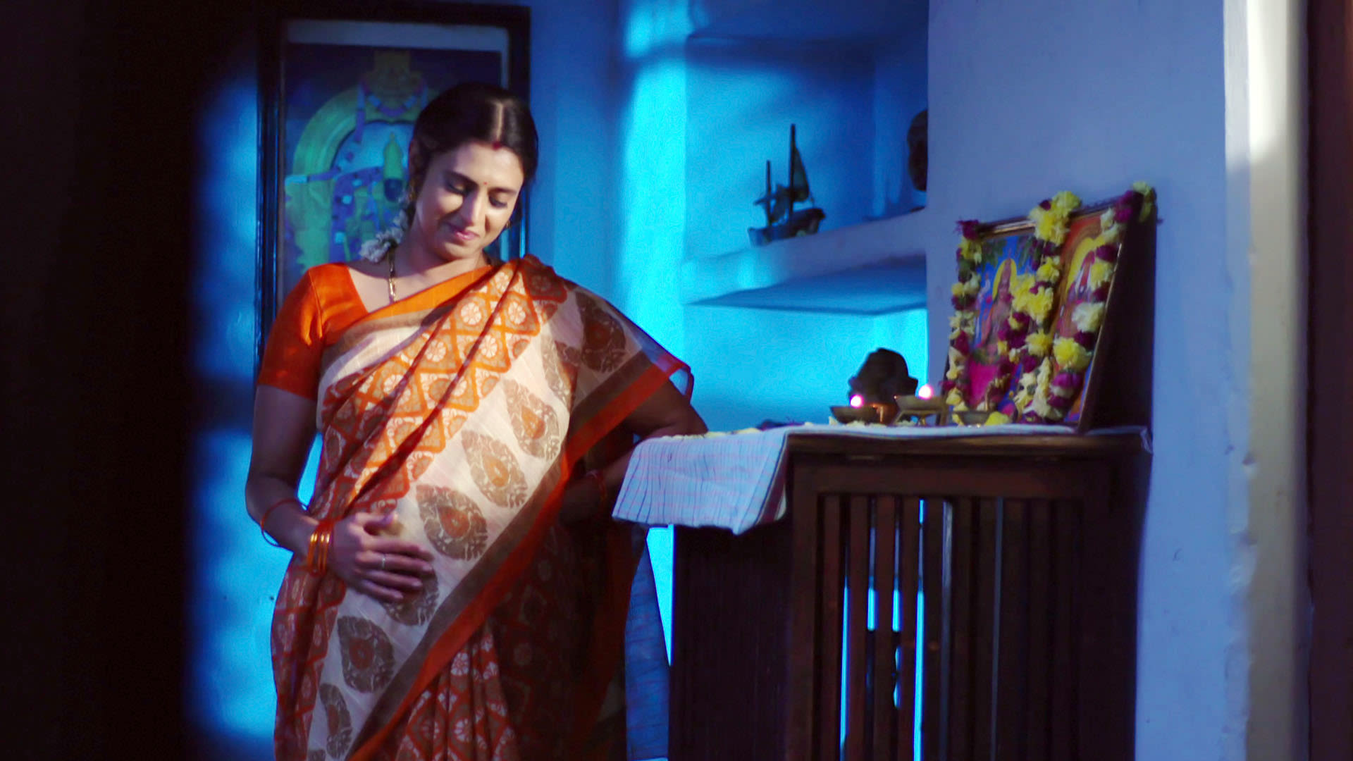 Watch Intinti Gruhalakshmi S1 Episode 1 on JioHotstar