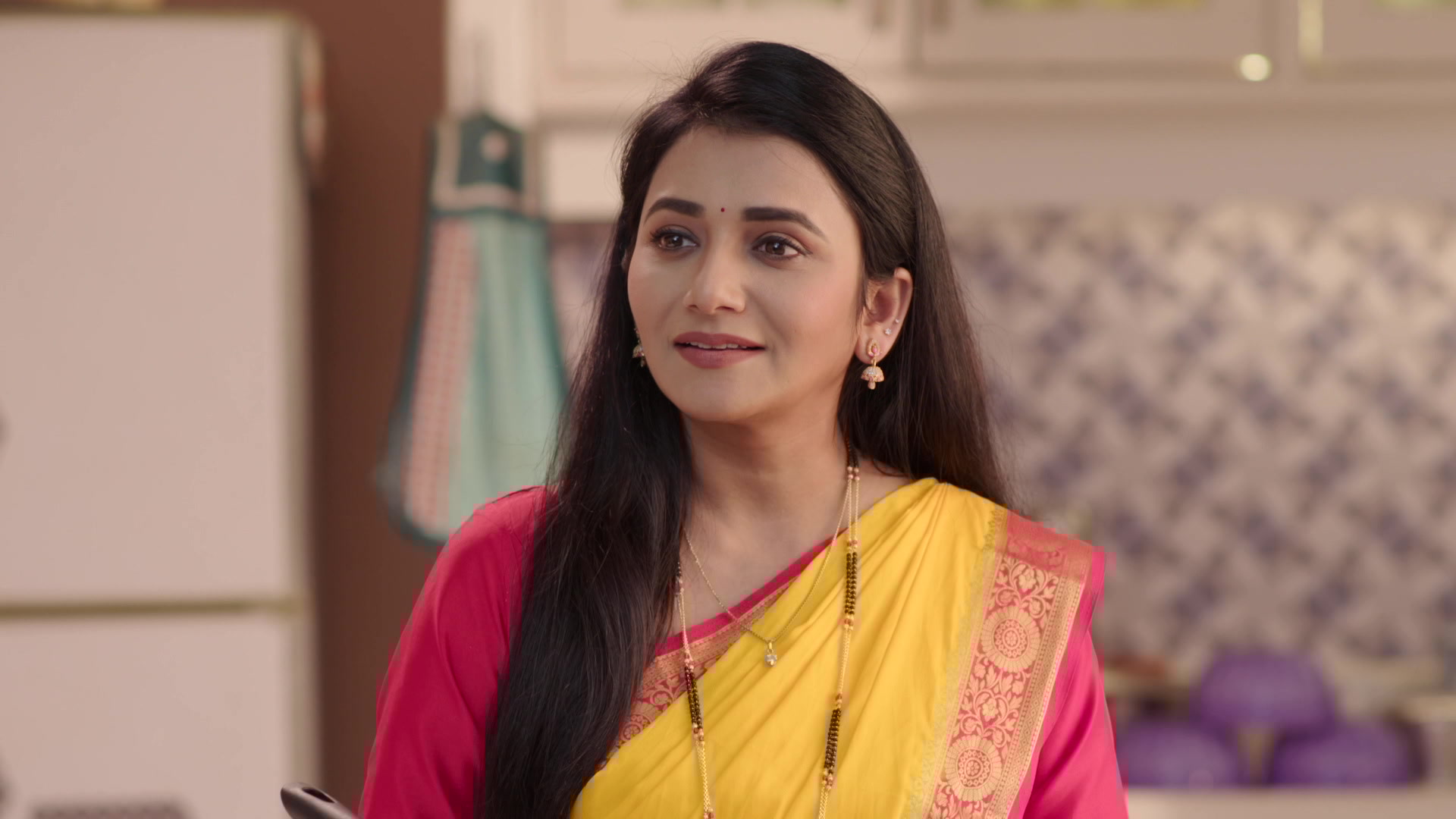 Watch Tharala Tar Mag S1 Episode 723 on JioHotstar