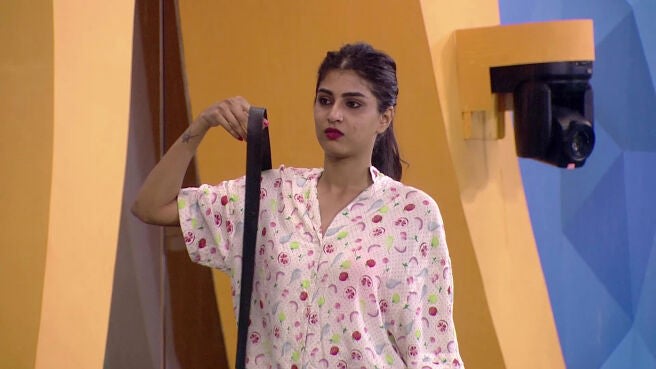 Divya wants to run in the rain - JioHotstar